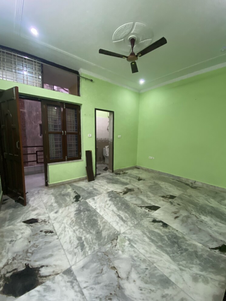 Rental 2 Bedroom 1800 Sq.Ft. Independent House in Ansal Plaza Gurgaon ...