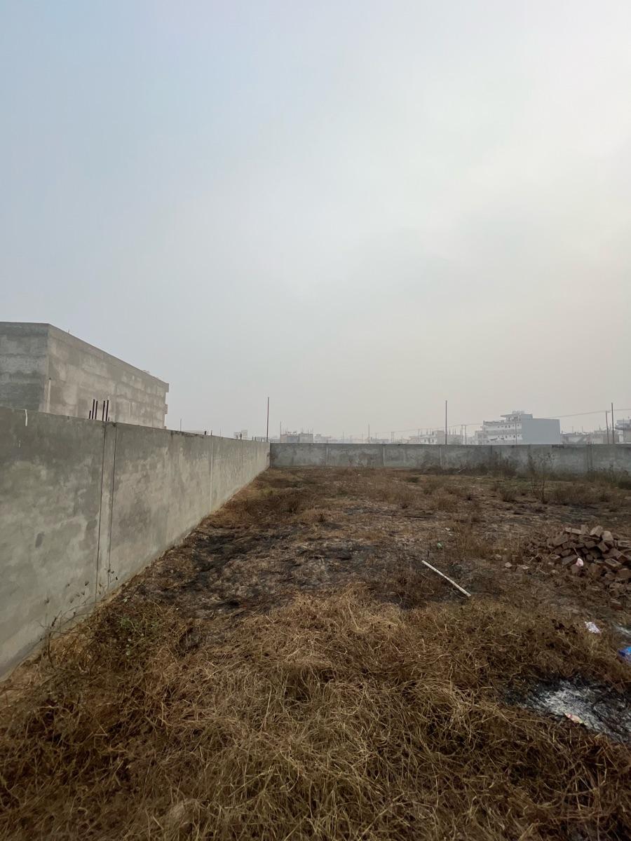 Resale 100 Sq.Yd. Plot in Pedda Amberpet Hyderabad - 8066391