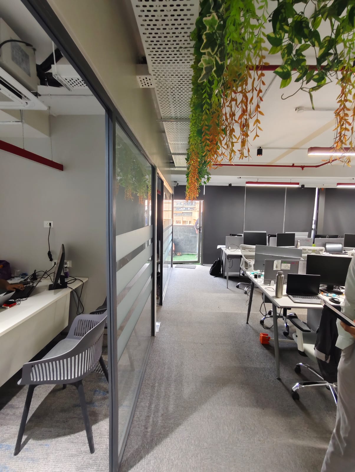 Resale Commercial Office Space 1231 Sq.Ft. in Pyramid Axis, Baner Pune ...