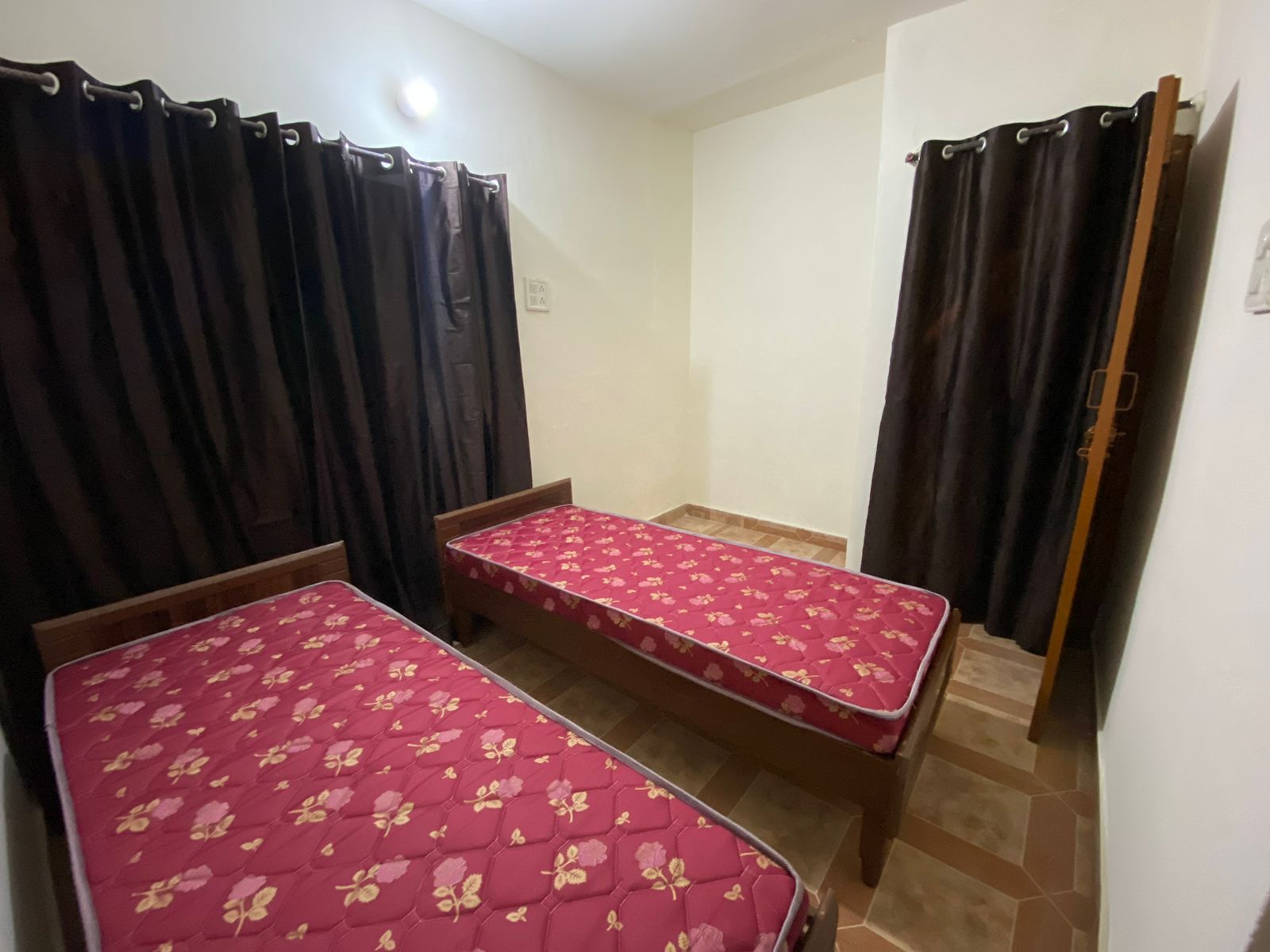 Desire Properties Pg for Boys & Girls, Hostels in Sector 34, Chandigarh ...