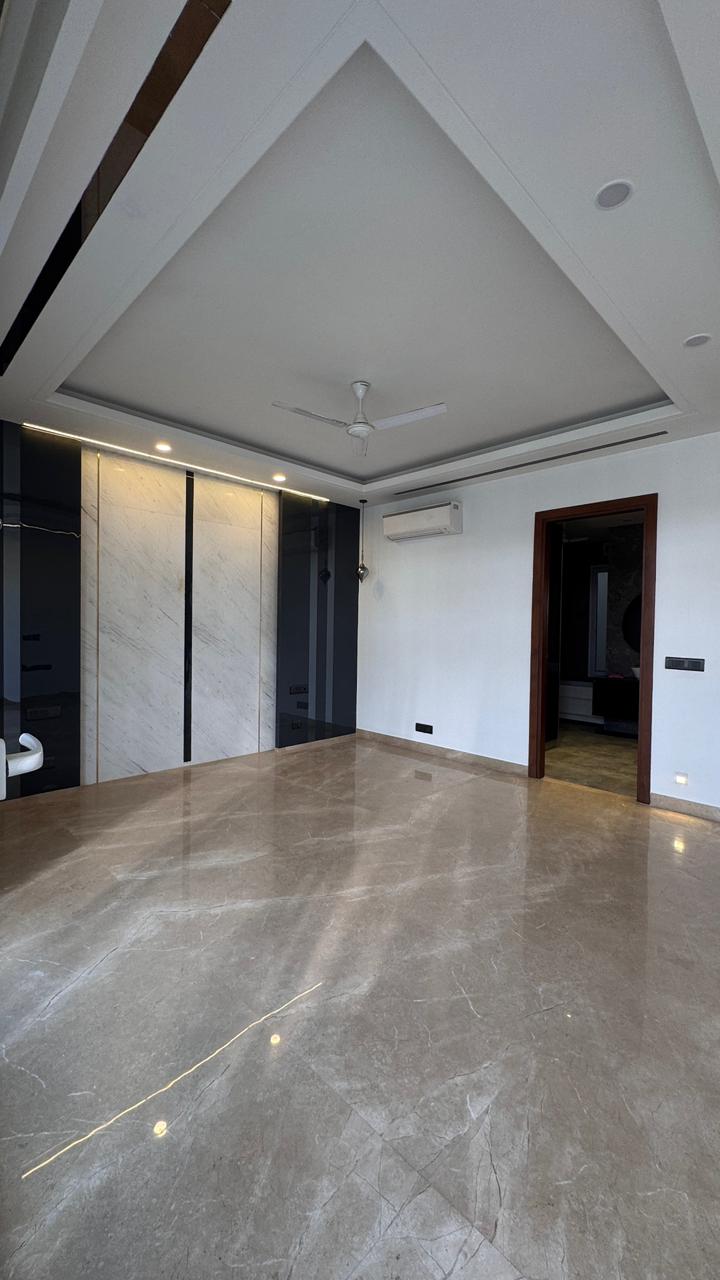 Rental 3 Bedroom 3032 Sq.Ft. Apartment in Unitech The World Spa, Sector ...