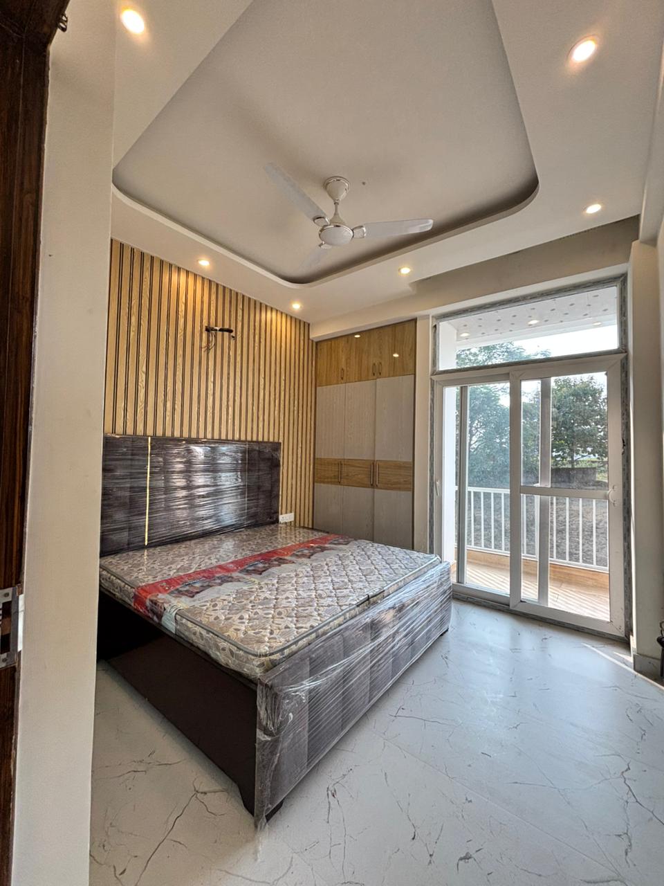 Rental 2 Bedroom 911 Sq.Ft. Apartment in DLH Legacy, Juhu Mumbai - 8463357