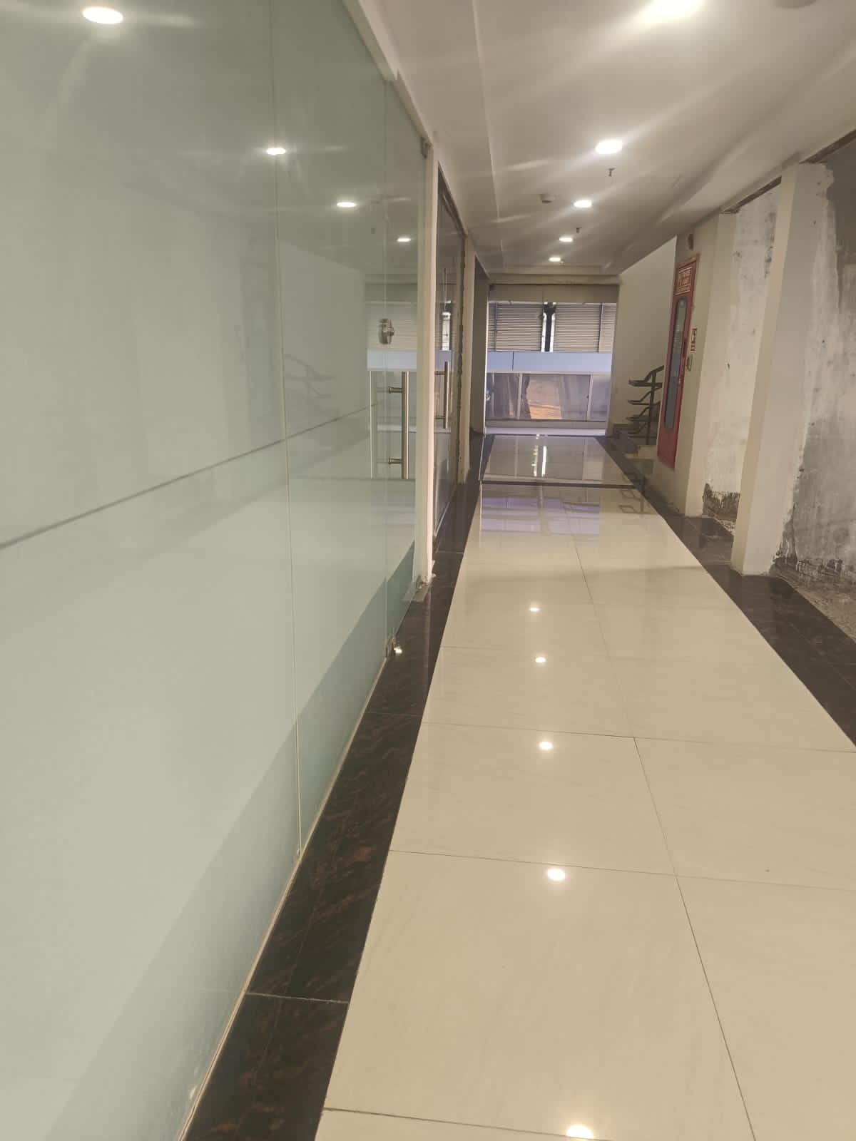 Rental Commercial Office Space 490 Sq.Ft. in Spectrum Metro, Sector 75 ...
