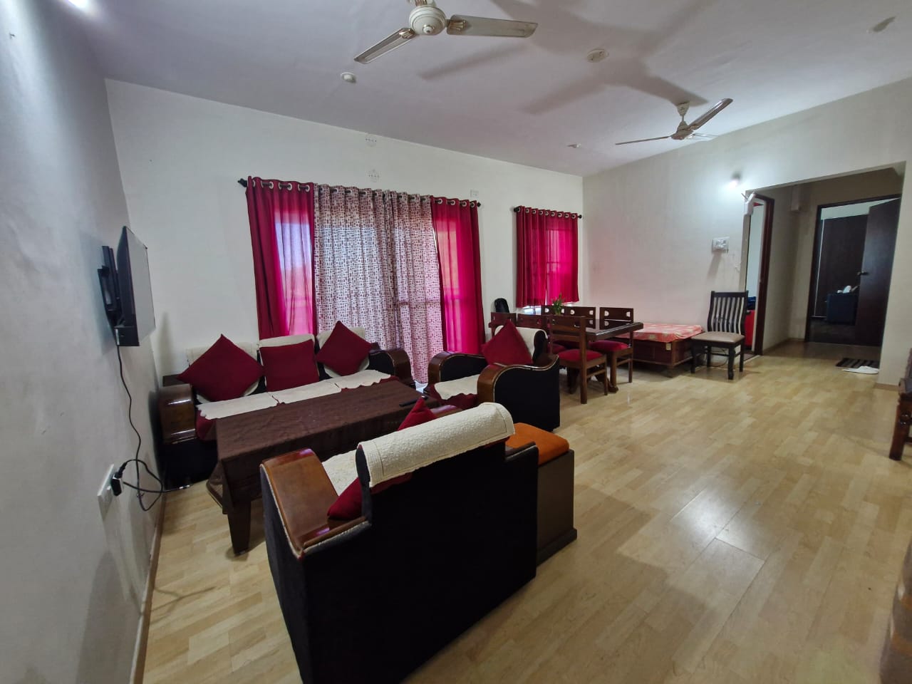 Rental 2.5 Bedroom 1600 Sq.Ft. Apartment in Megapolis Sangria Towers ...