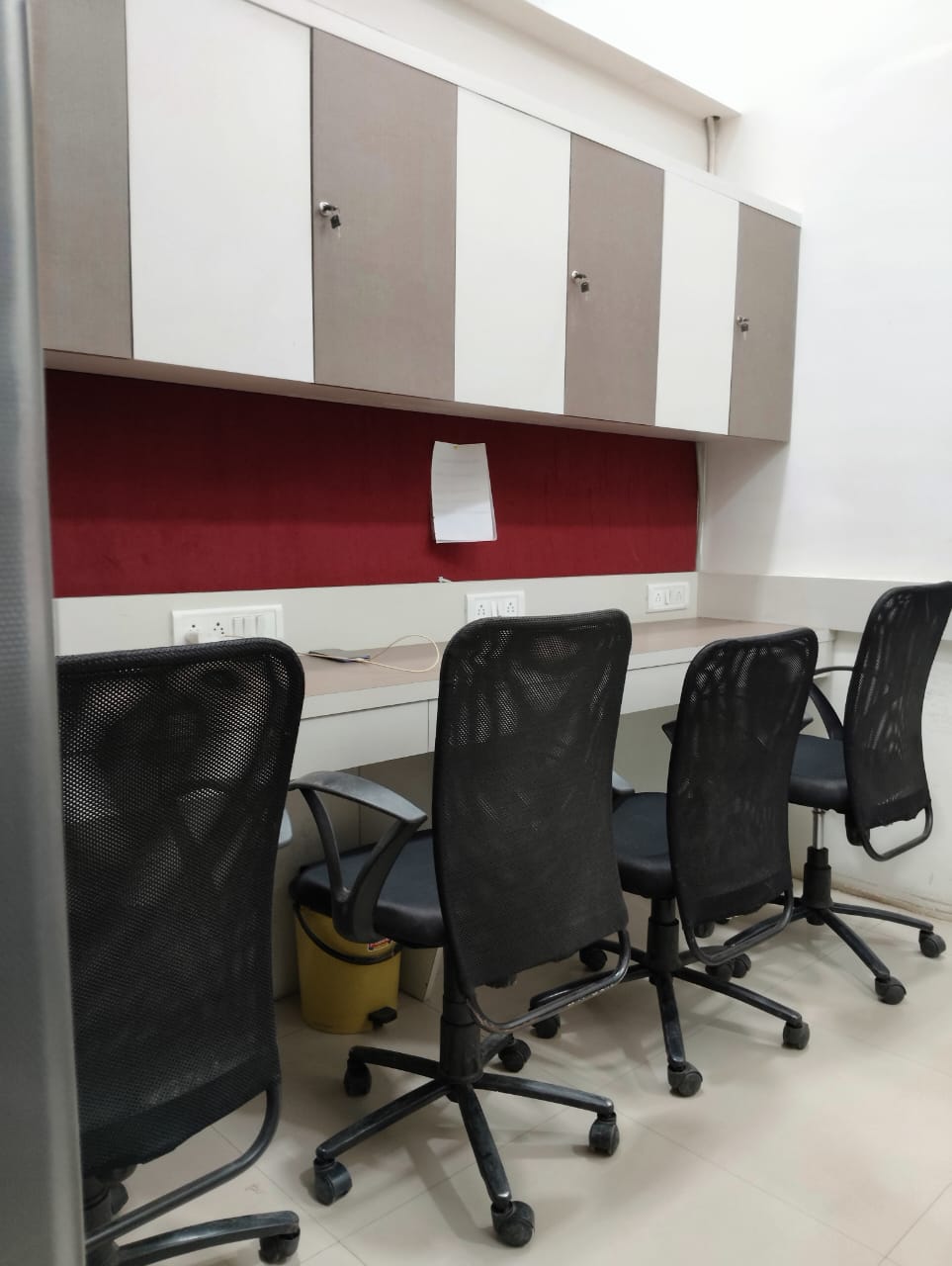 Rental Commercial Office Space 150 Sq.Ft. in Express Zone, Malad East ...