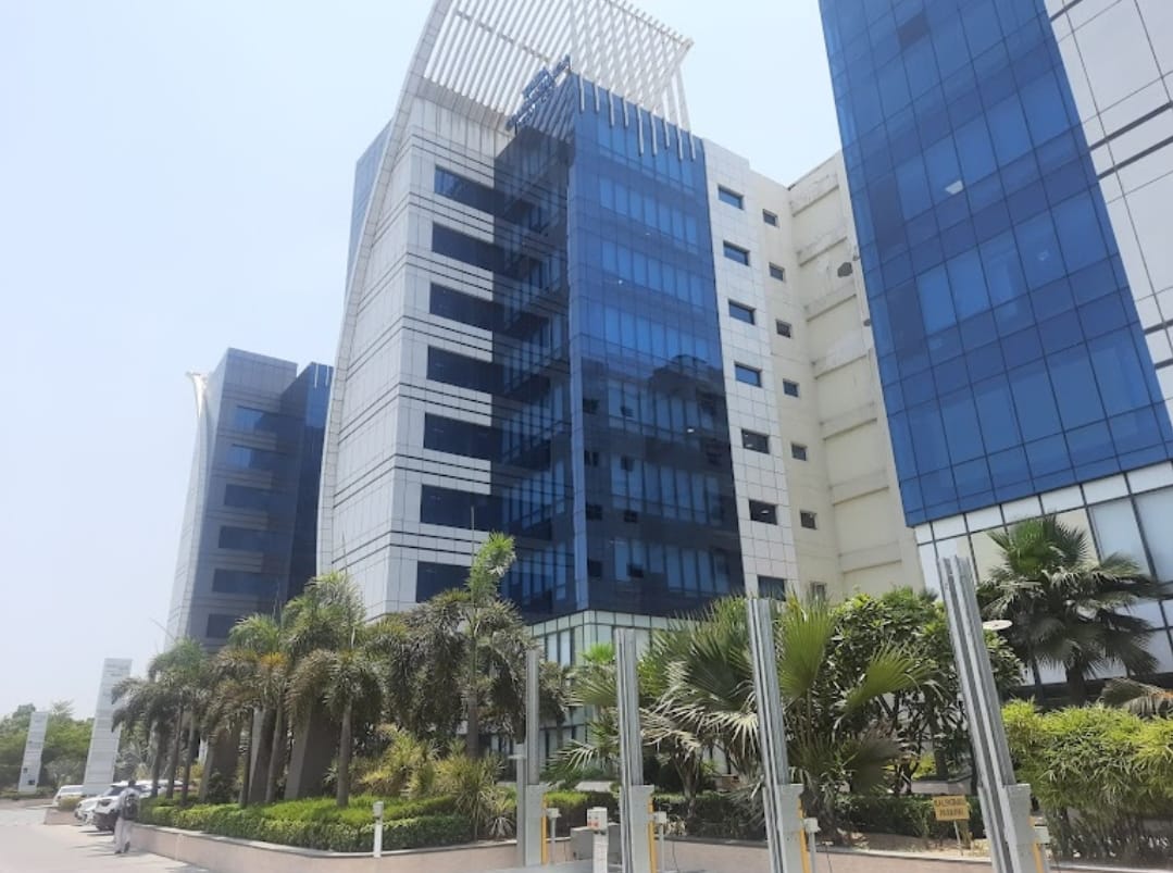 Rental Commercial Office Space 1750 Sq.Ft. in Okaya Center, Sector 62 ...