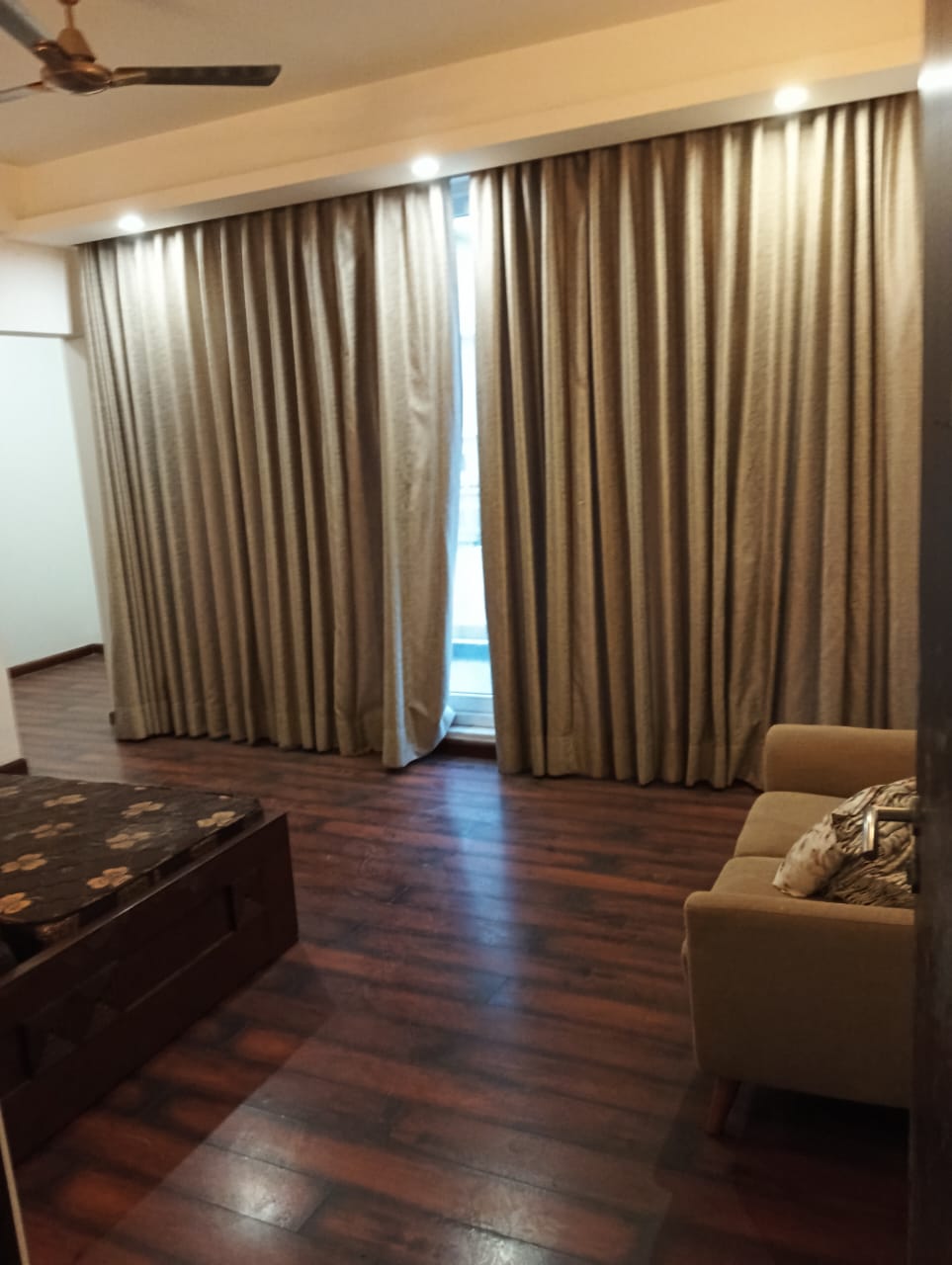 Rental 1 RK 950 Sq.Ft. Apartment in SBP City Of Dreams Zirakpur, High ...