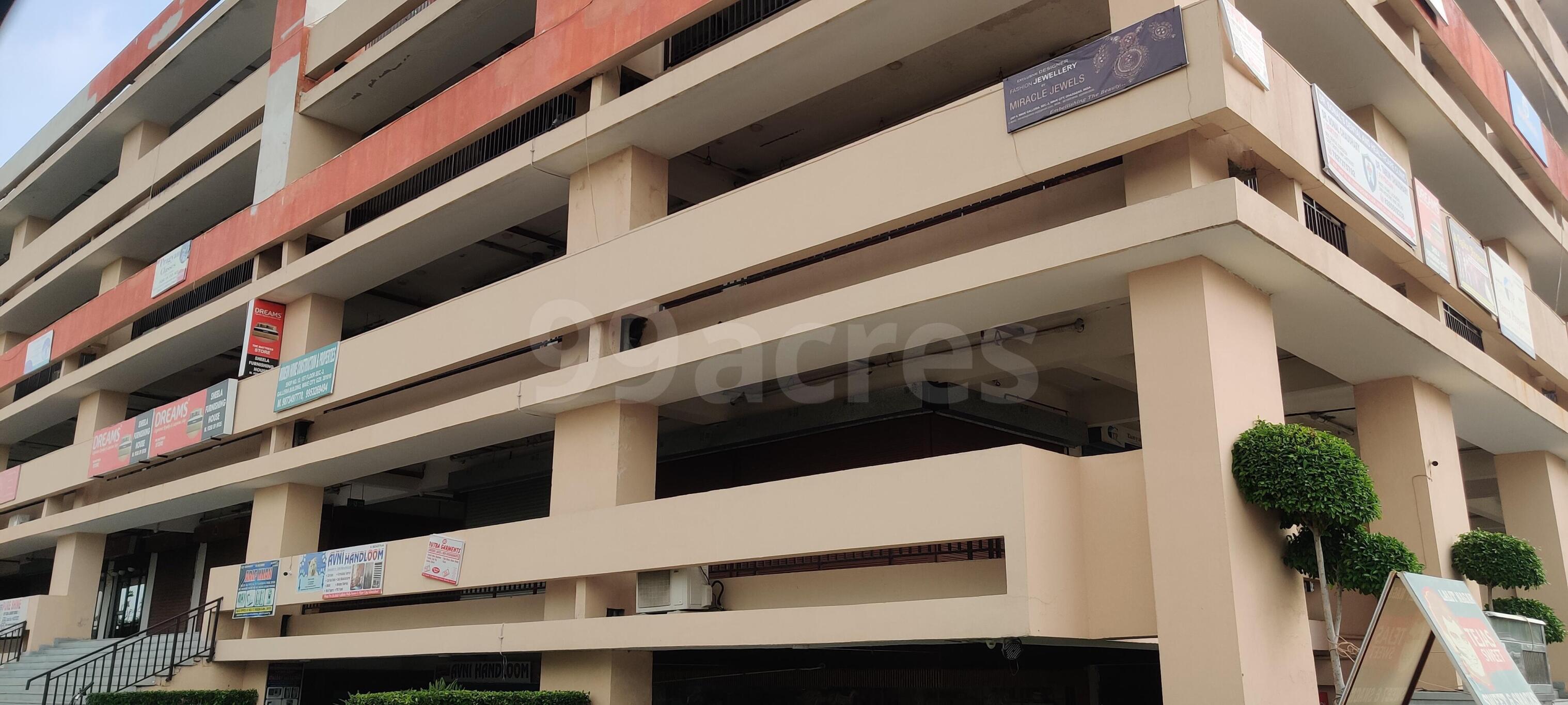 Resale Commercial Shop 300 Sq.Ft. in Wave Galleria, Wave City Ghaziabad ...