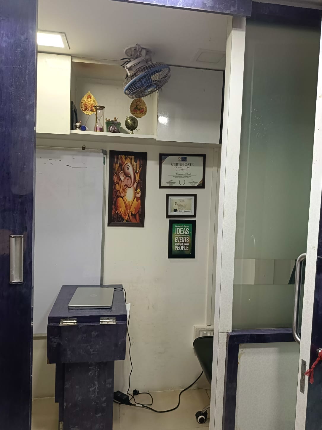Rental Commercial Office Space 175 Sq.Ft. in Express Zone, Malad East ...
