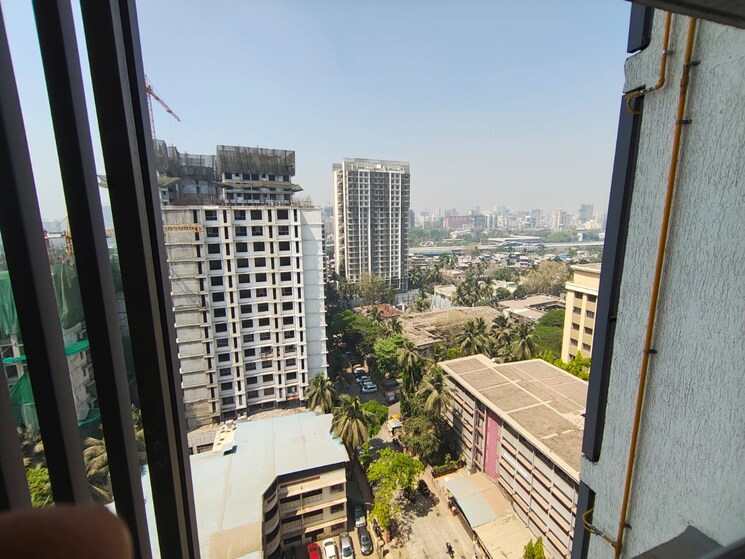 Rental 2 Bedroom 615 Sq.Ft. Apartment in Bandra East Mumbai - 8310325