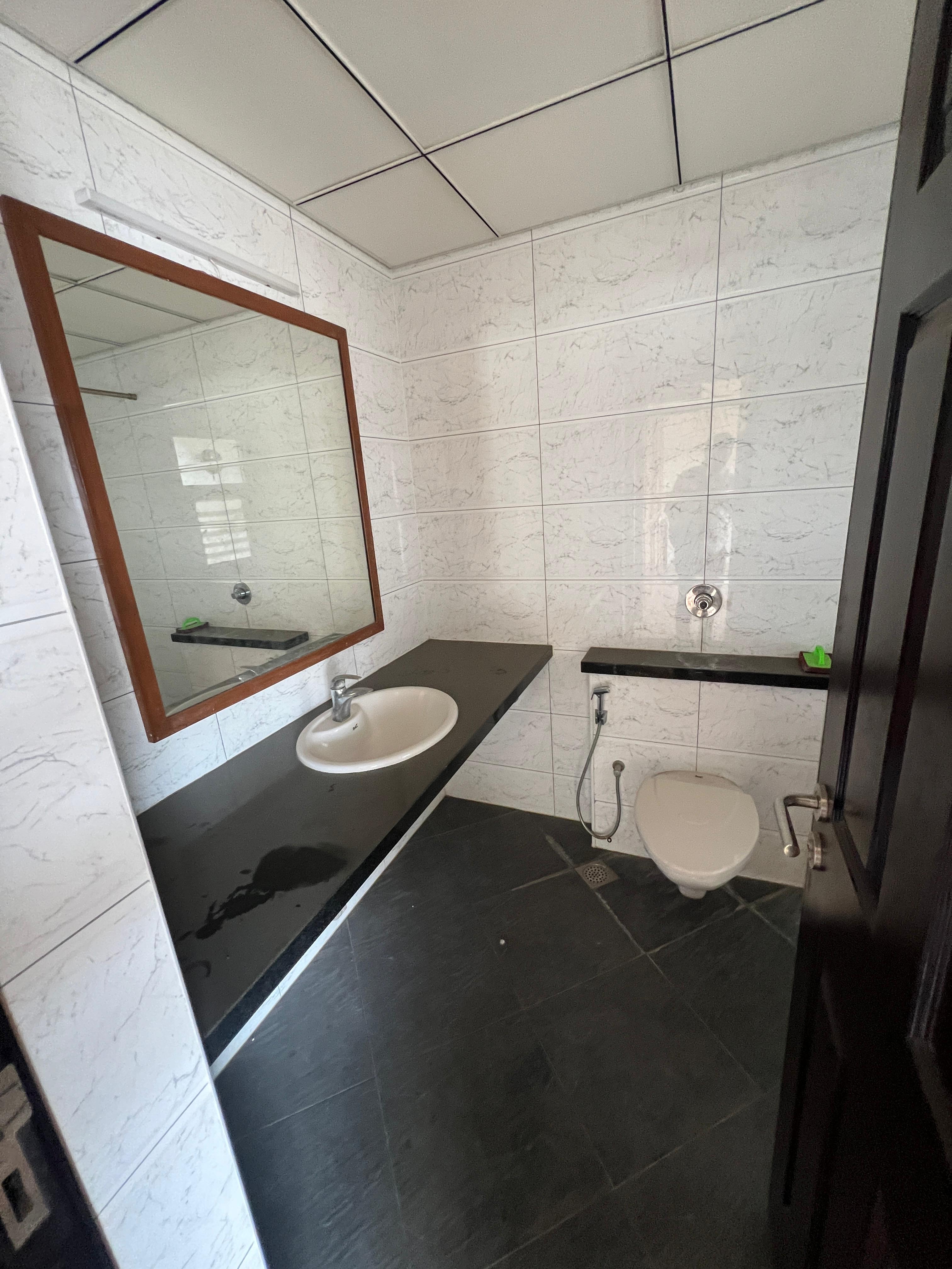 Resale 2 Bedroom 930 Sq.Ft. Apartment in Ibrahim Enclave HBR Layout ...