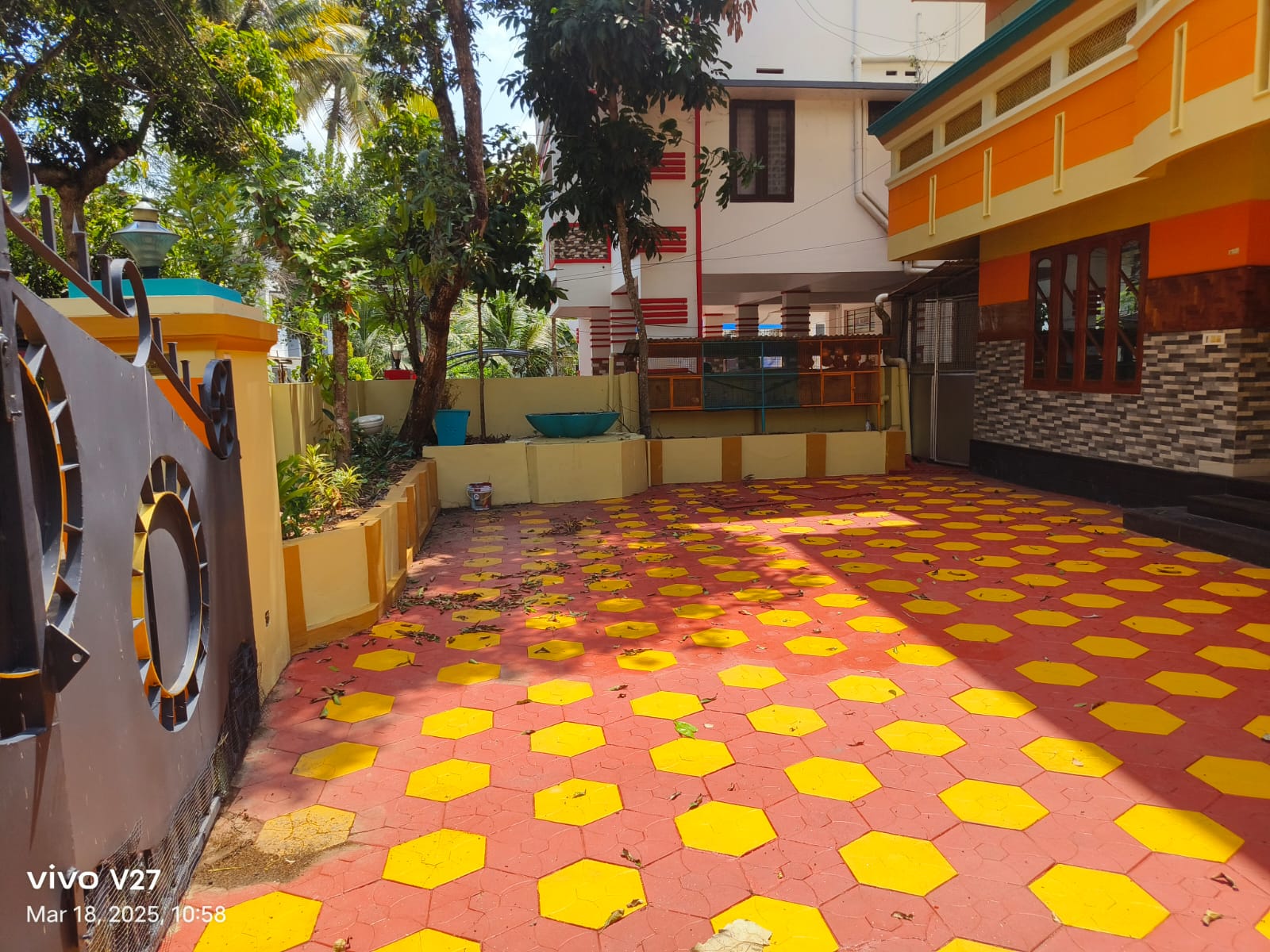 Resale 4 Bedroom 2700 Sq.Ft. Independent House in Nettayam ...