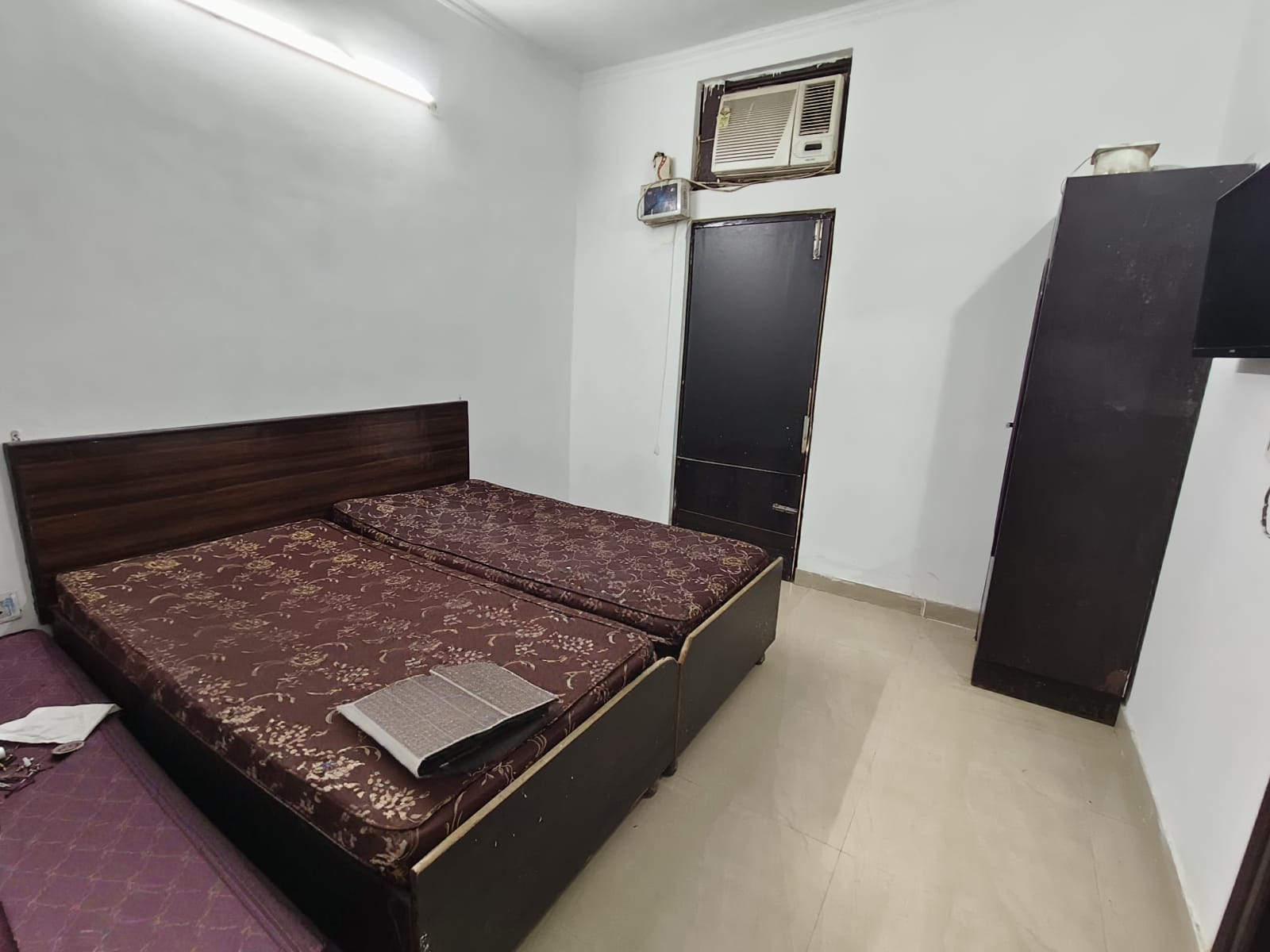 Rental 3 Bedroom 200 Sq.Yd. Builder Floor in Vipul Square, Sushant Lok ...