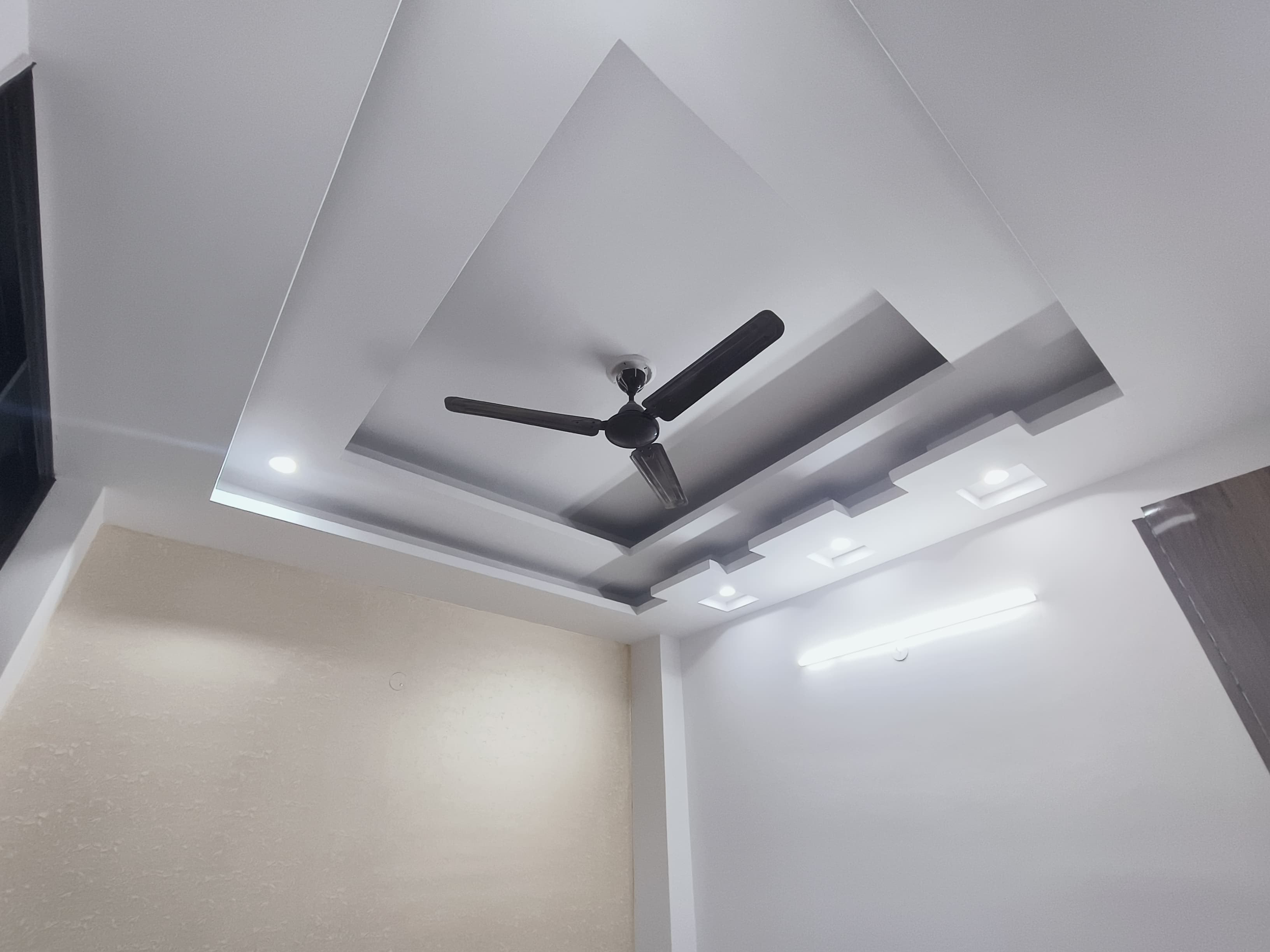 Resale 2 Bedroom 950 Sq.Ft. Builder Floor in Sun Homes, Shakti Khand ...