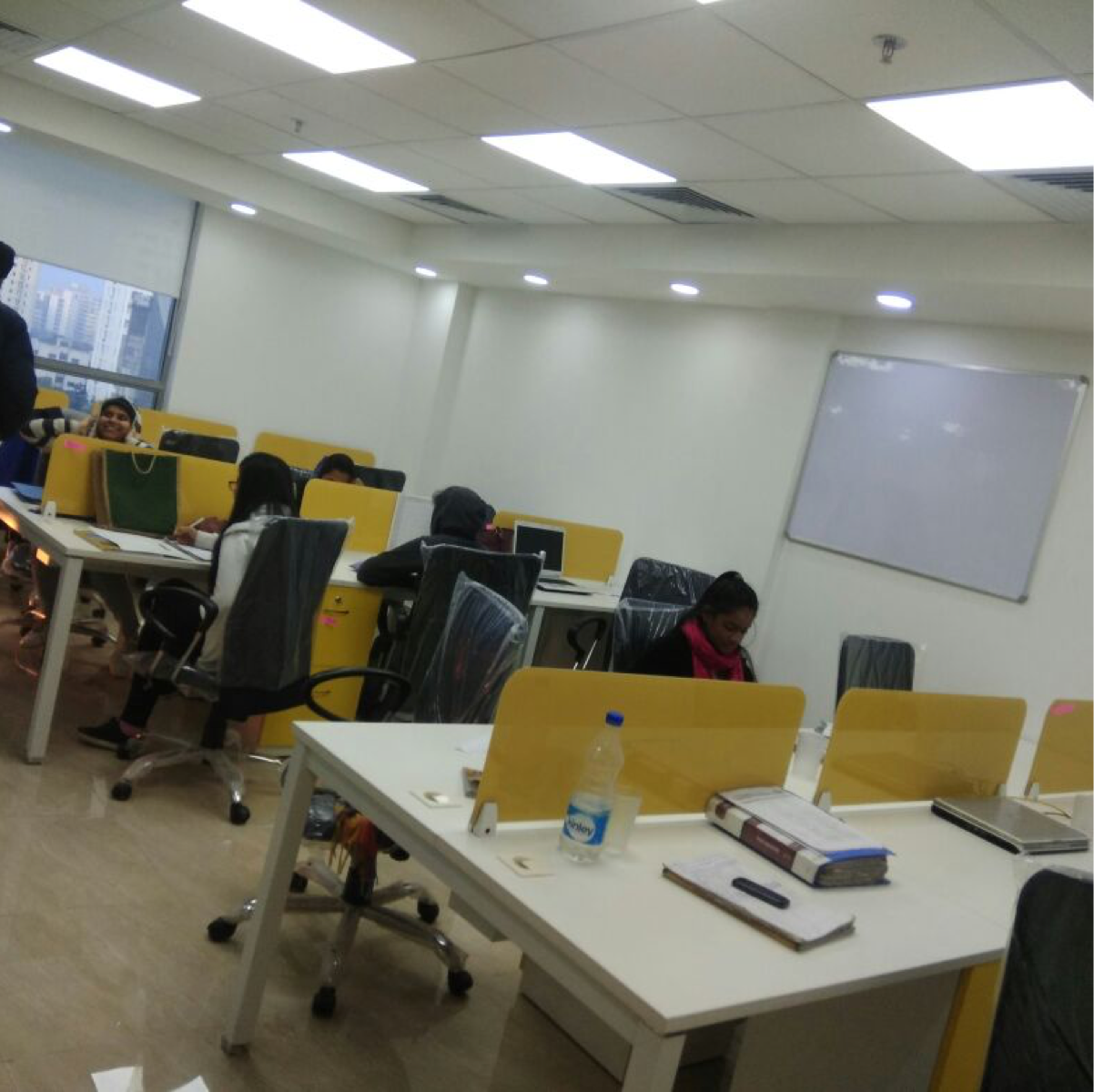 Rental Commercial Office Space 640 Sq.Ft. in Emaar MGF Emerald Hills ...