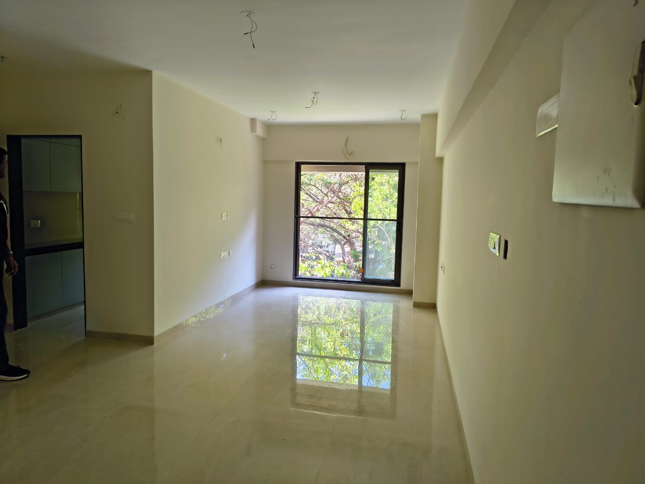 Rental 2 Bedroom 670 Sq.Ft. Apartment in Vireshwar Darshan CHS, Vile Parle East Mumbai - 8404697