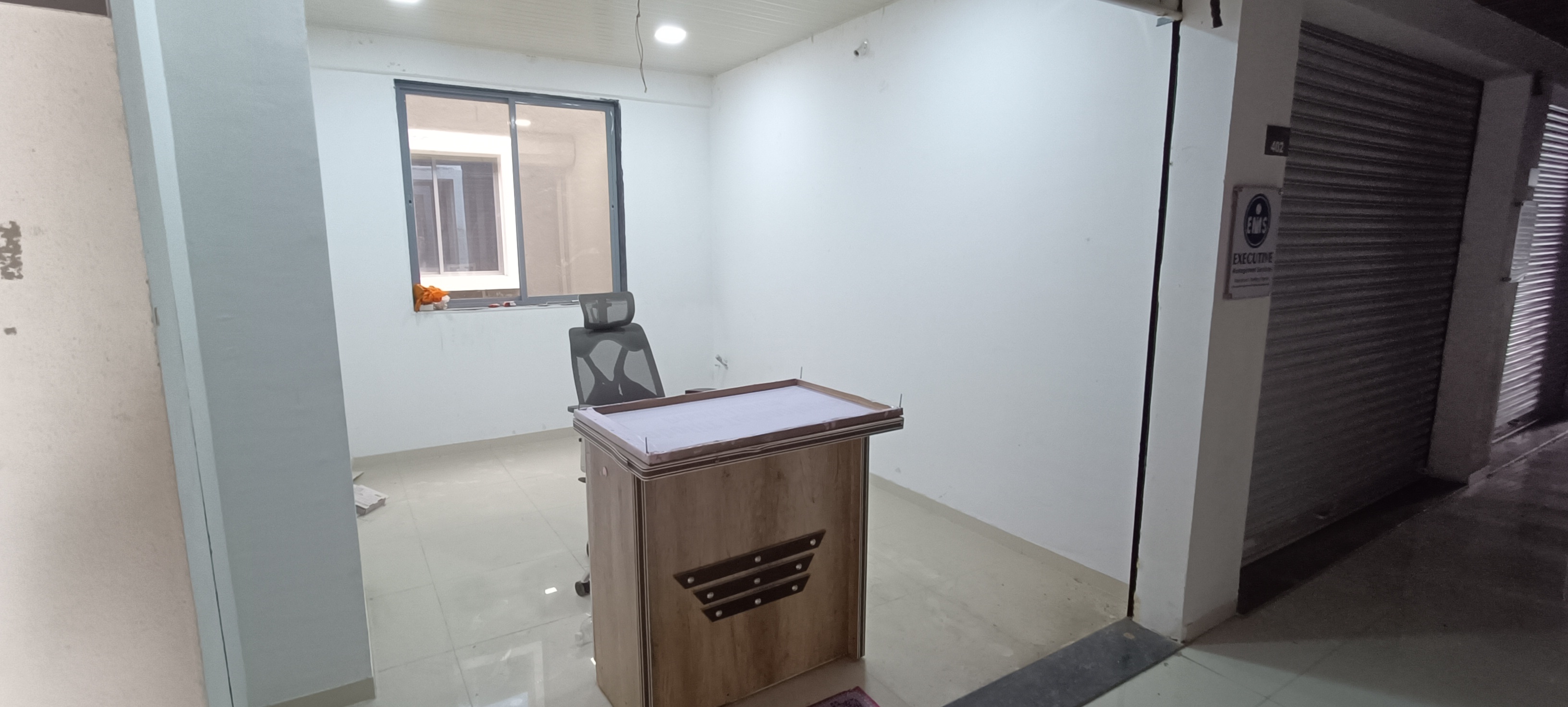 Resale Commercial Shop 100 Sq.Ft. in Knowledge Park 1 Greater Noida Greater Noida - 8422273