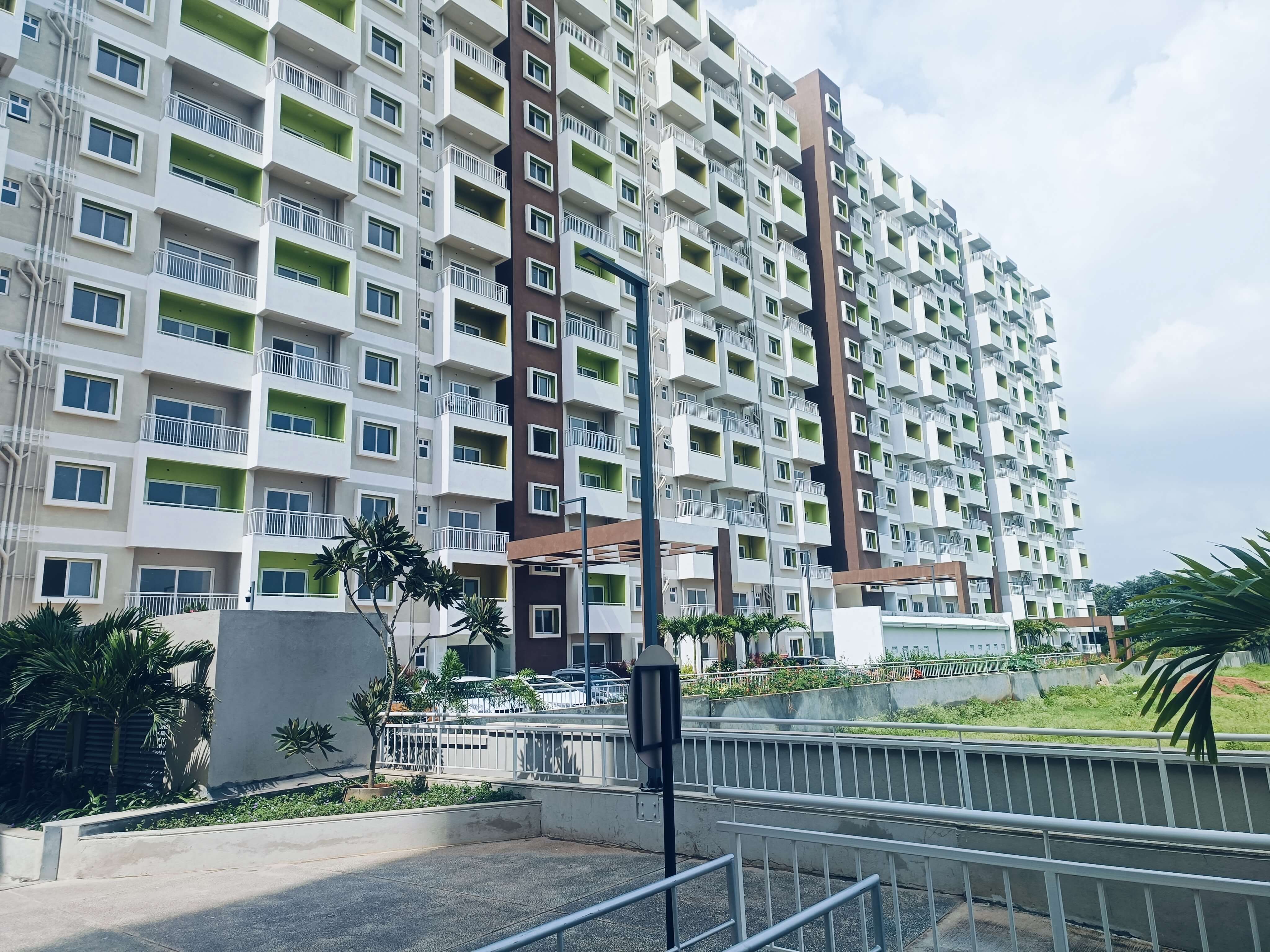 Rental 2 Bedroom 997 Sq.Ft. Apartment in Salarpuria Sattva Park Cubix ...