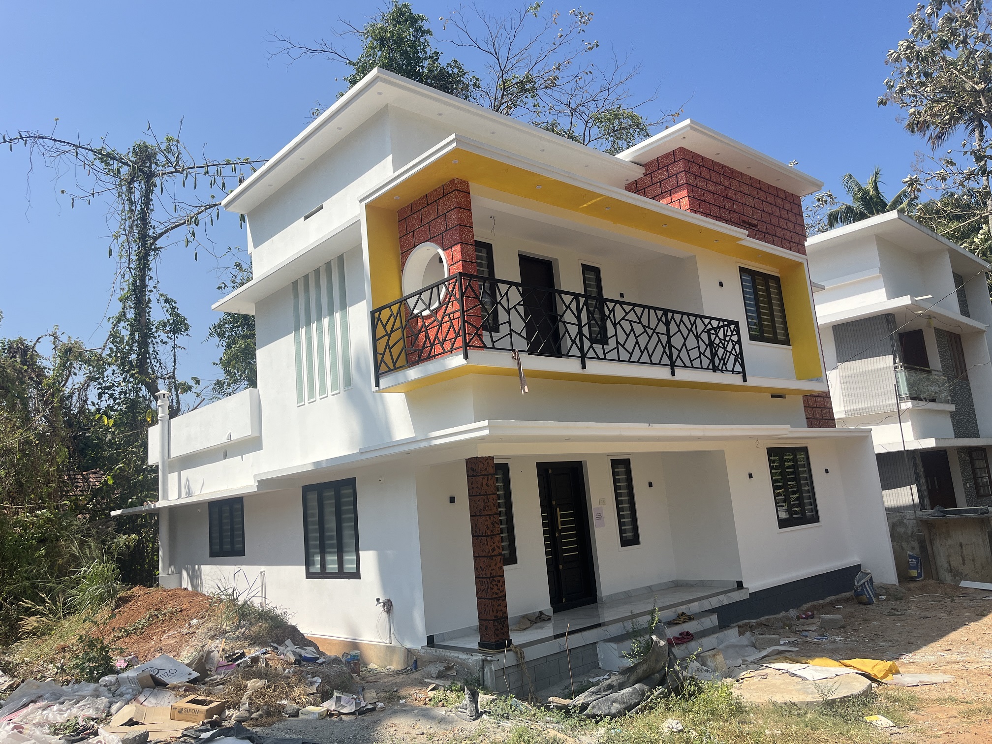 Resale 3 Bedroom 1650 Sq.Ft. Villa in Ollur Thrissur - 8438995