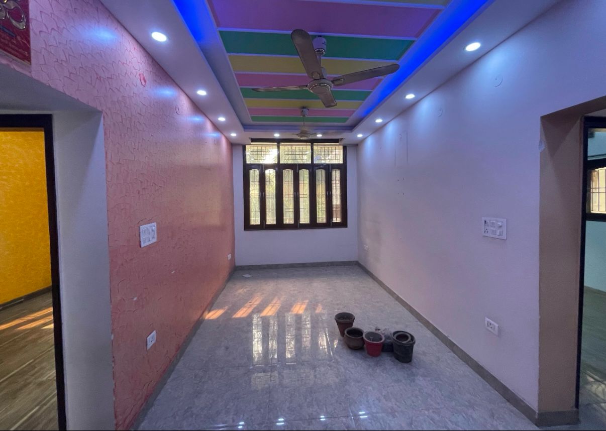 Rental 2.5 Bedroom 650 Sq.Ft. Builder Floor in Shashi Garden Delhi ...