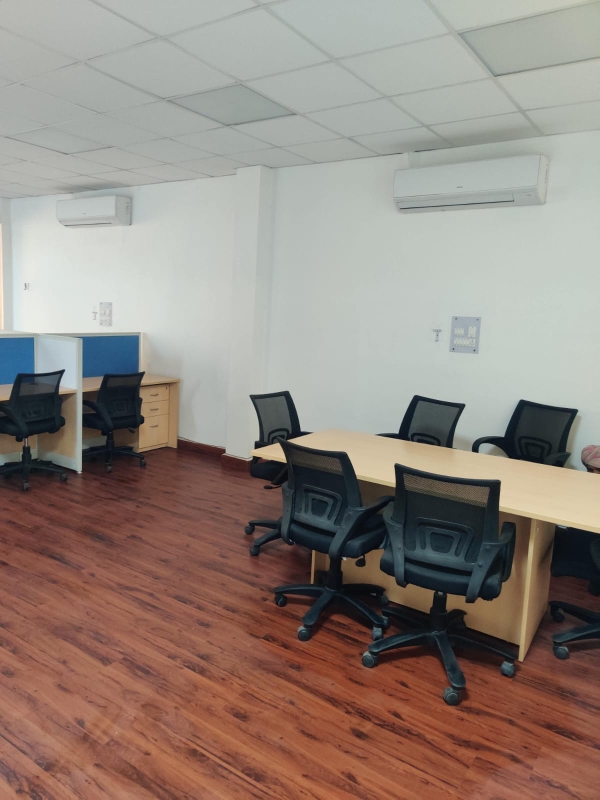 Rental Commercial Office Space 1000 Sq.Ft. in Sector 92 Noida - 8463759