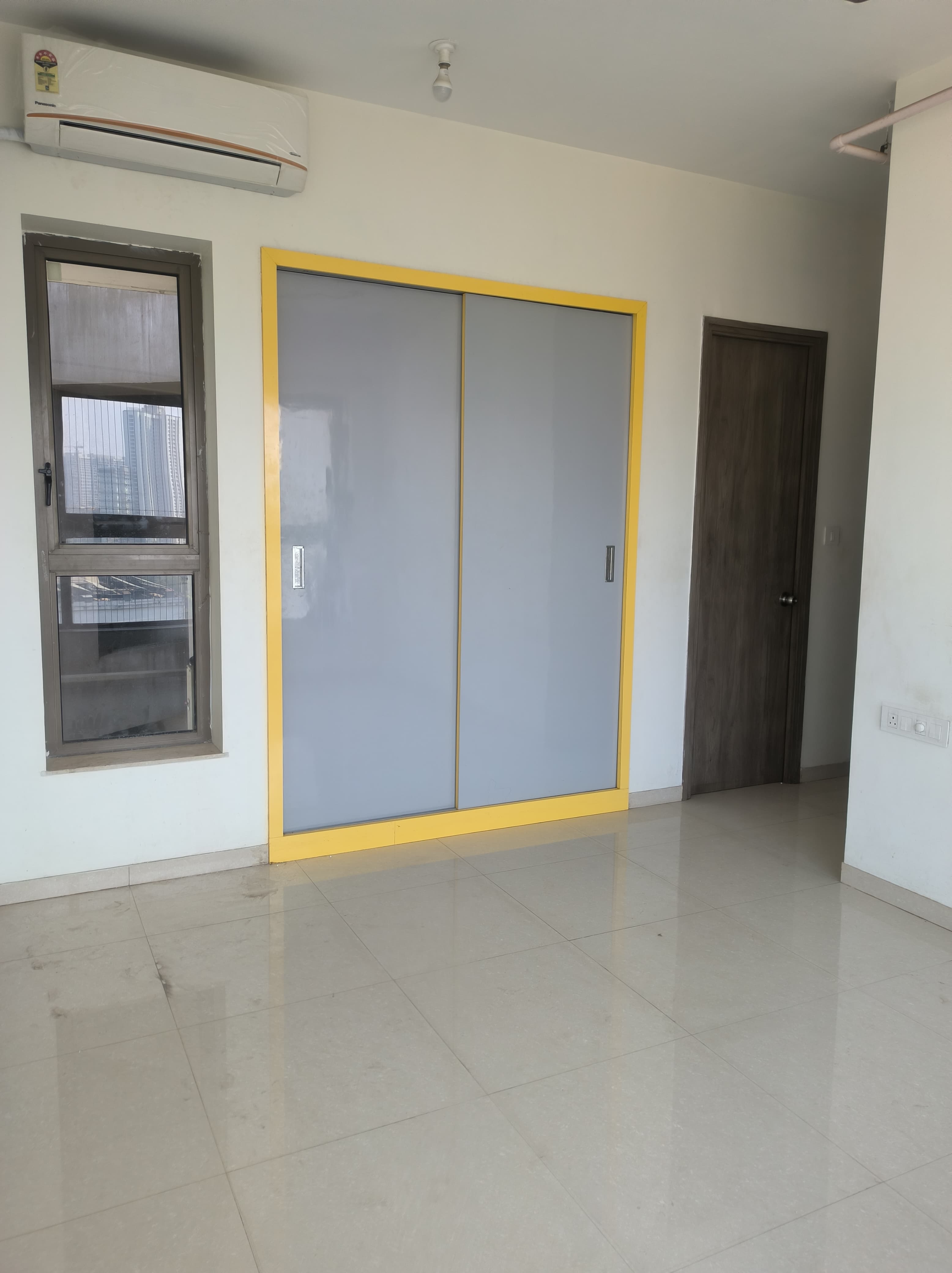 Rental 2 Bedroom 711 Sq.Ft. Apartment in Kalpataru Paramount, Kapur ...