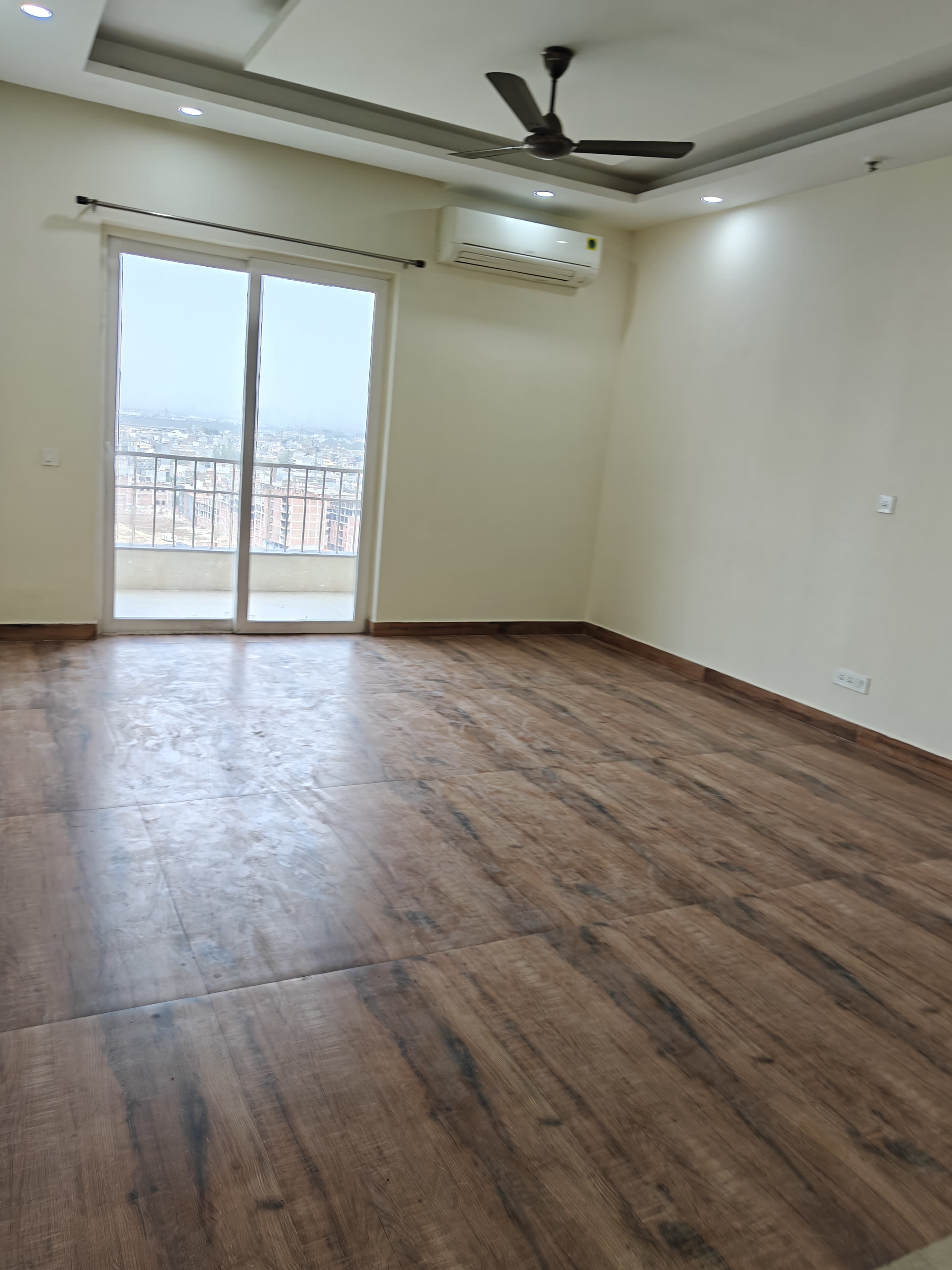 Rental 4 Bedroom 5300 Sq.Ft. Apartment in 3C Lotus 300, Sector 107 ...