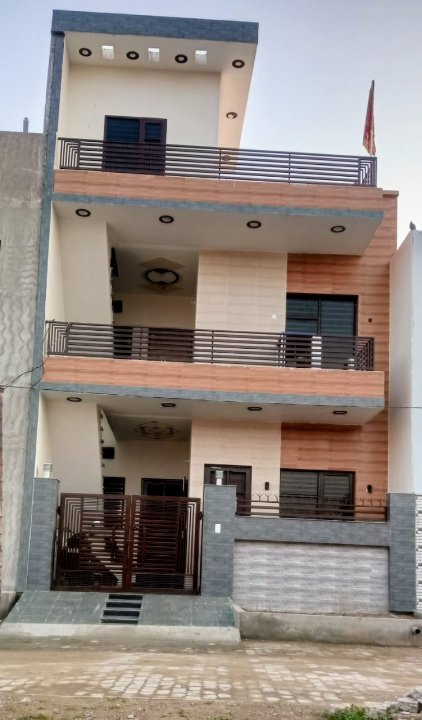 Resale 4 Bedroom 100 Sq.Yd. Independent House in Smart City Kharar ...