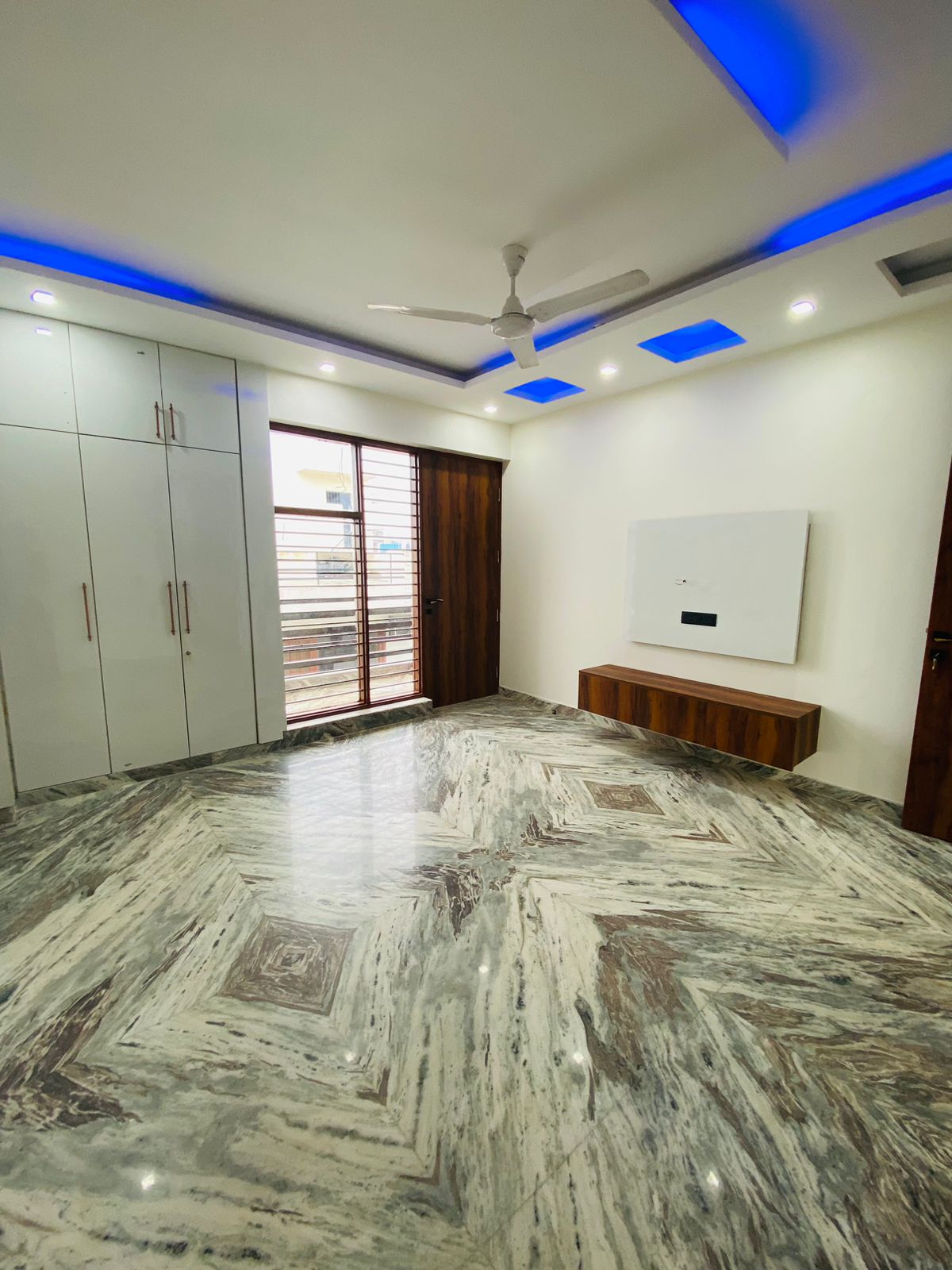 Resale 4 Bedroom 2600 Sq.Ft. Builder Floor in Sushant Lok 2, Sector 57 ...