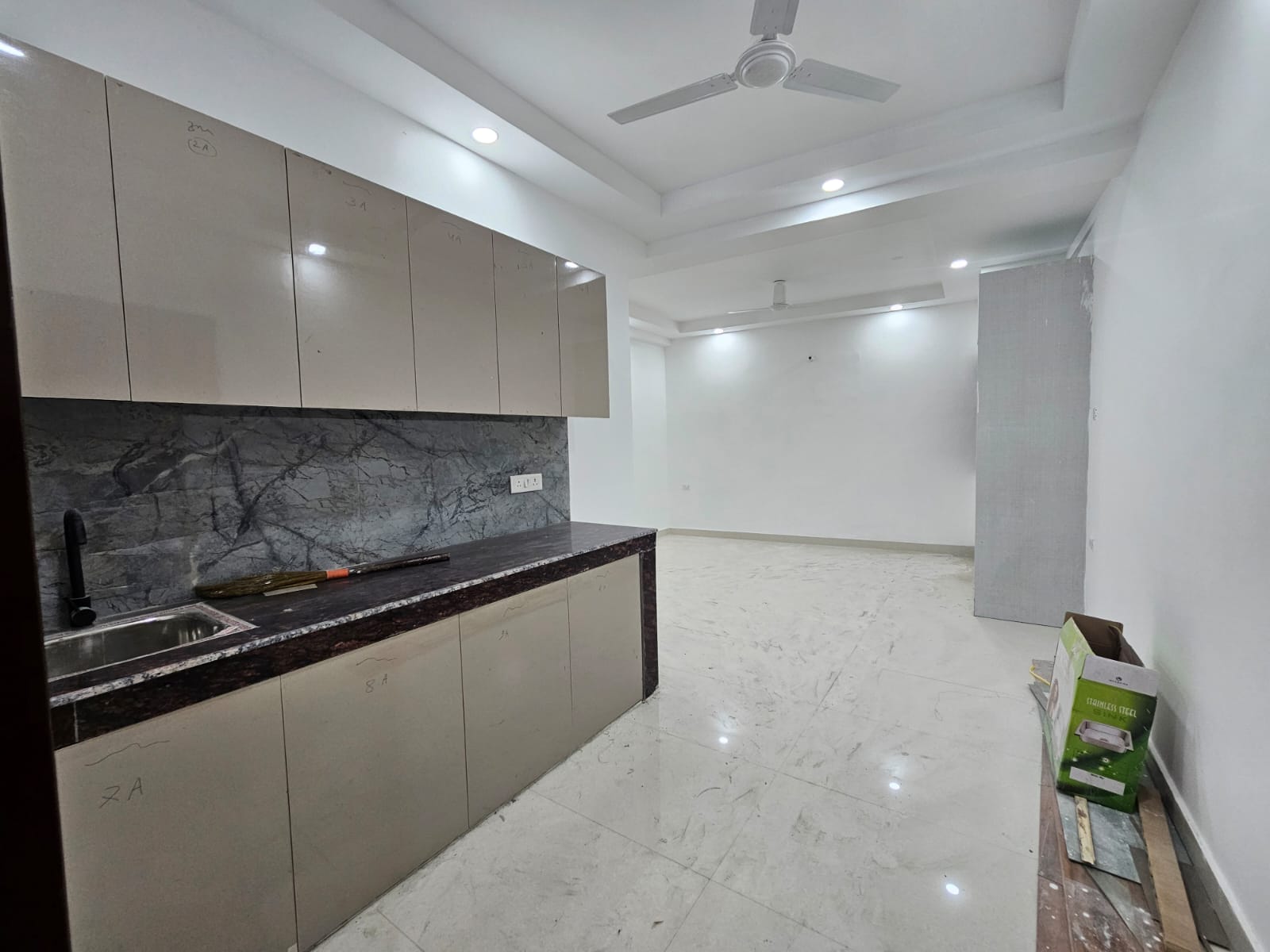 Rental 1 RK 300 Sq.Ft. Builder Floor in Saket Delhi - 8505178