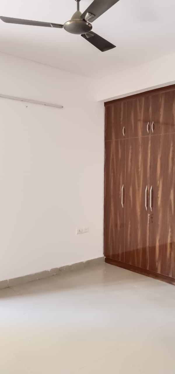 Resale 2 Bedroom 900 Sq.Ft. Apartment in JP North Aviva, Mira Road ...
