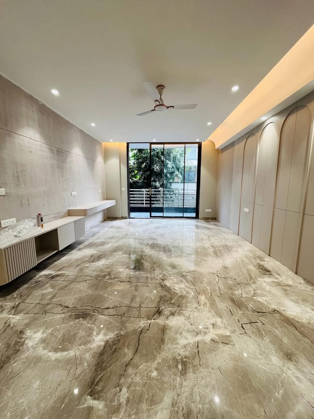 Resale 6 Bedroom 2400 Sq.Ft. Villa in Gadaipur Delhi - 8513920