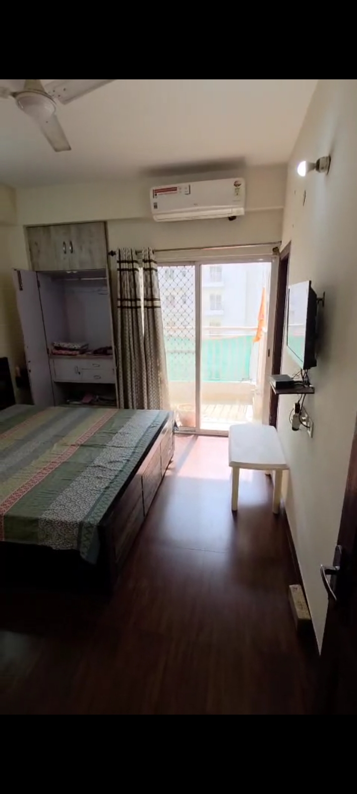 Rental 2 Bedroom 1045 Sq.Ft. Apartment in VVIP Addresses, Raj Nagar ...