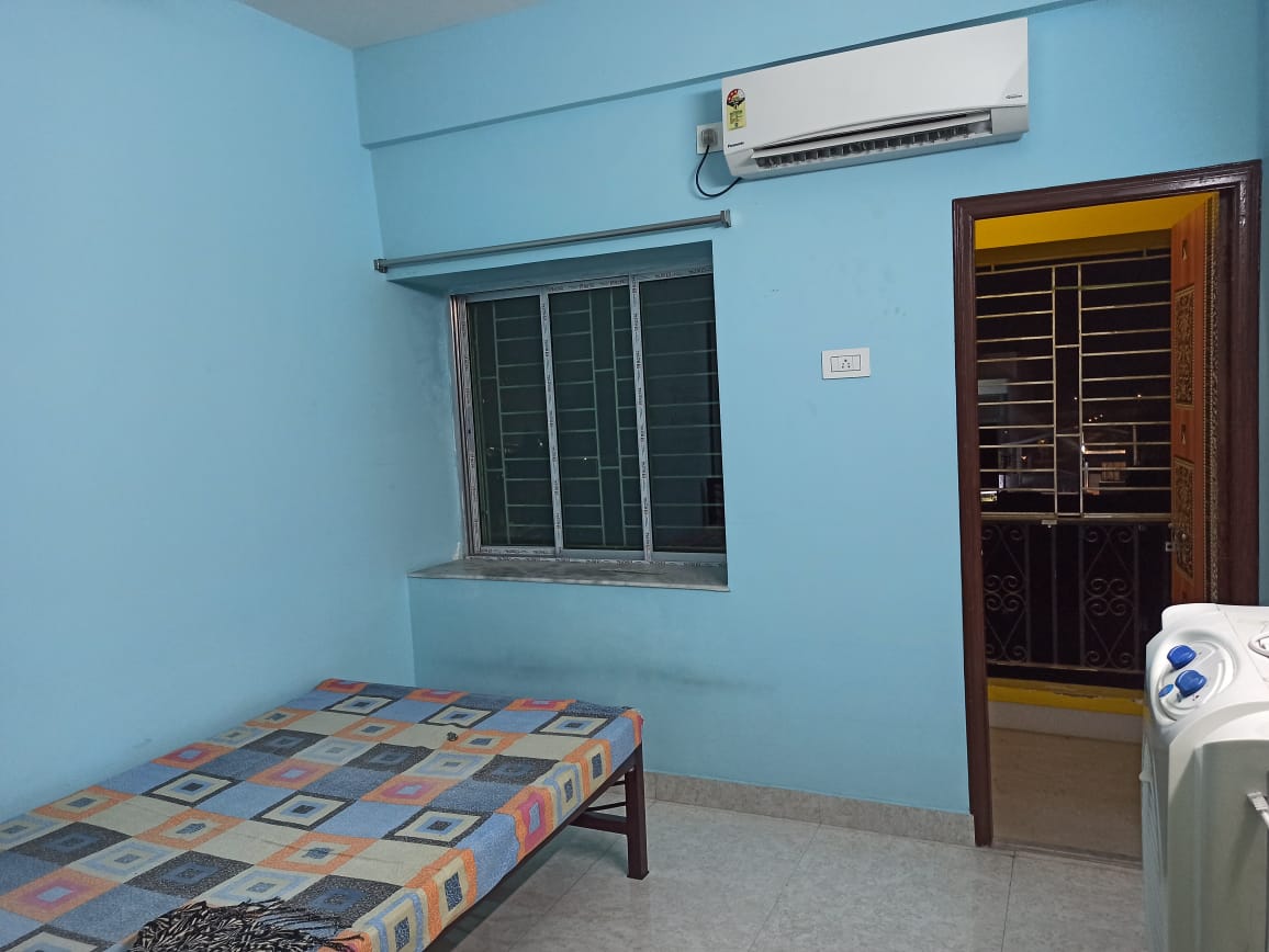 16+ 1 BHK Flats for sale near Behala Balananda Brahmachari Hospital ...