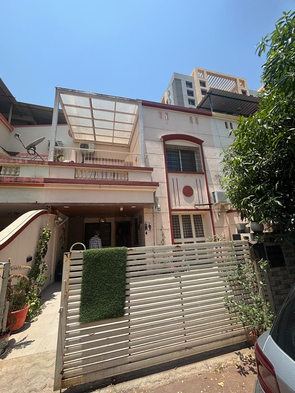Resale 4 Bedroom 3000 Sq.Ft. Villa in Purple Five gardens, Rahatani ...