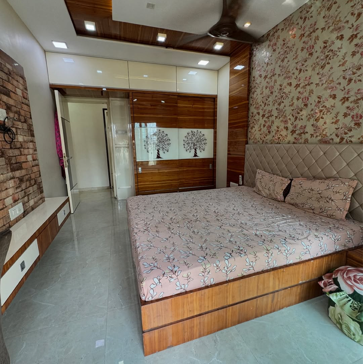 Rental 3 Bedroom 1200 Sq.Ft. Apartment in Rustomjee Riviera, Orlem ...