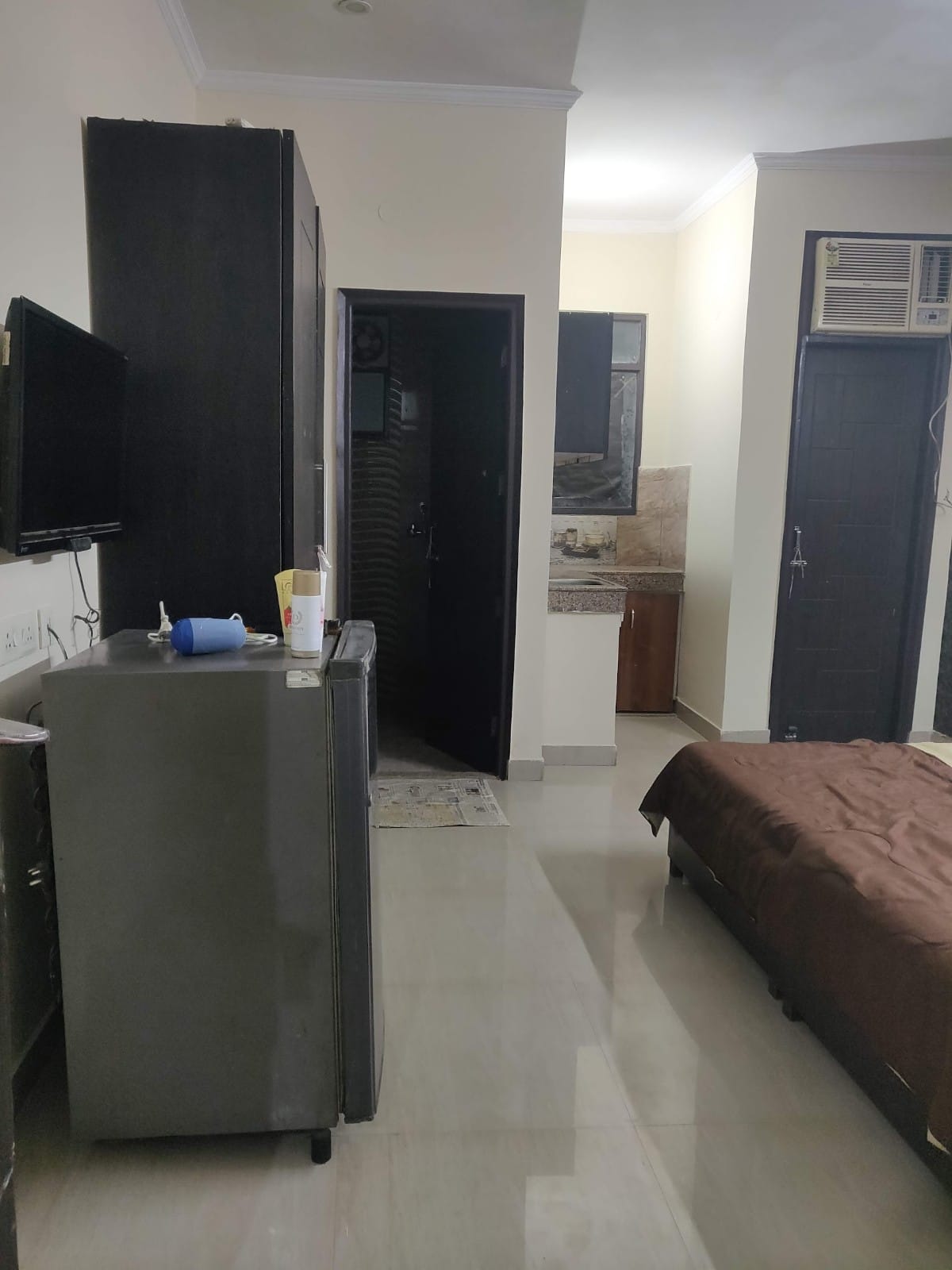 Rental 1 RK 300 Sq.Ft. Builder Floor in SS 100, Sector 49 Gurgaon - 8536965
