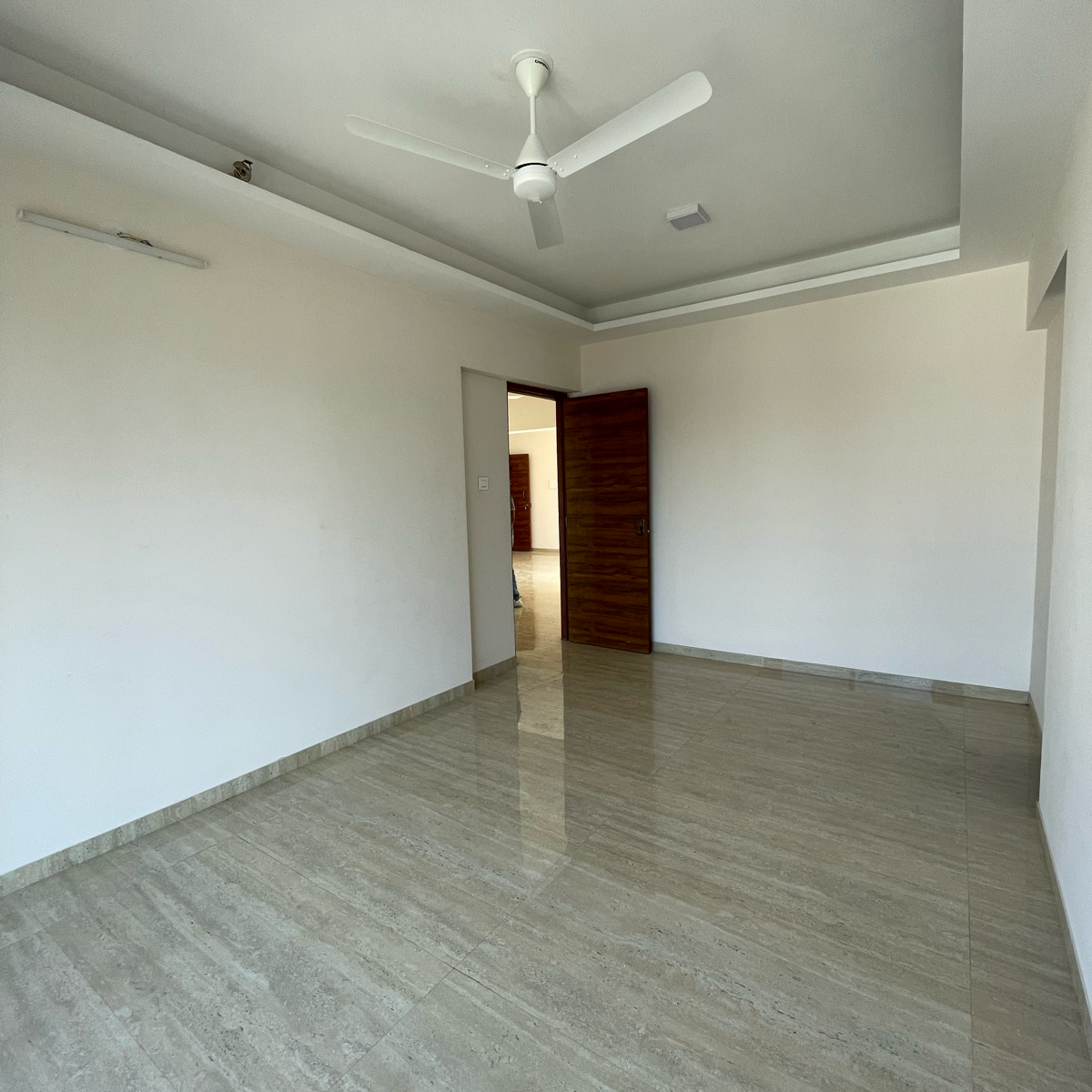 Rental 3 Bedroom 941 Sq.Ft. Apartment in Je And Vee Om Trimurti ...
