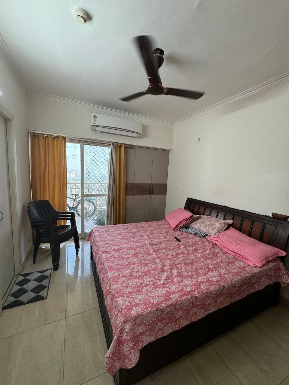 Rental 2 Bedroom 960 Sq.Ft. Apartment in Gaur City 7th Avenue, Sector 4 ...