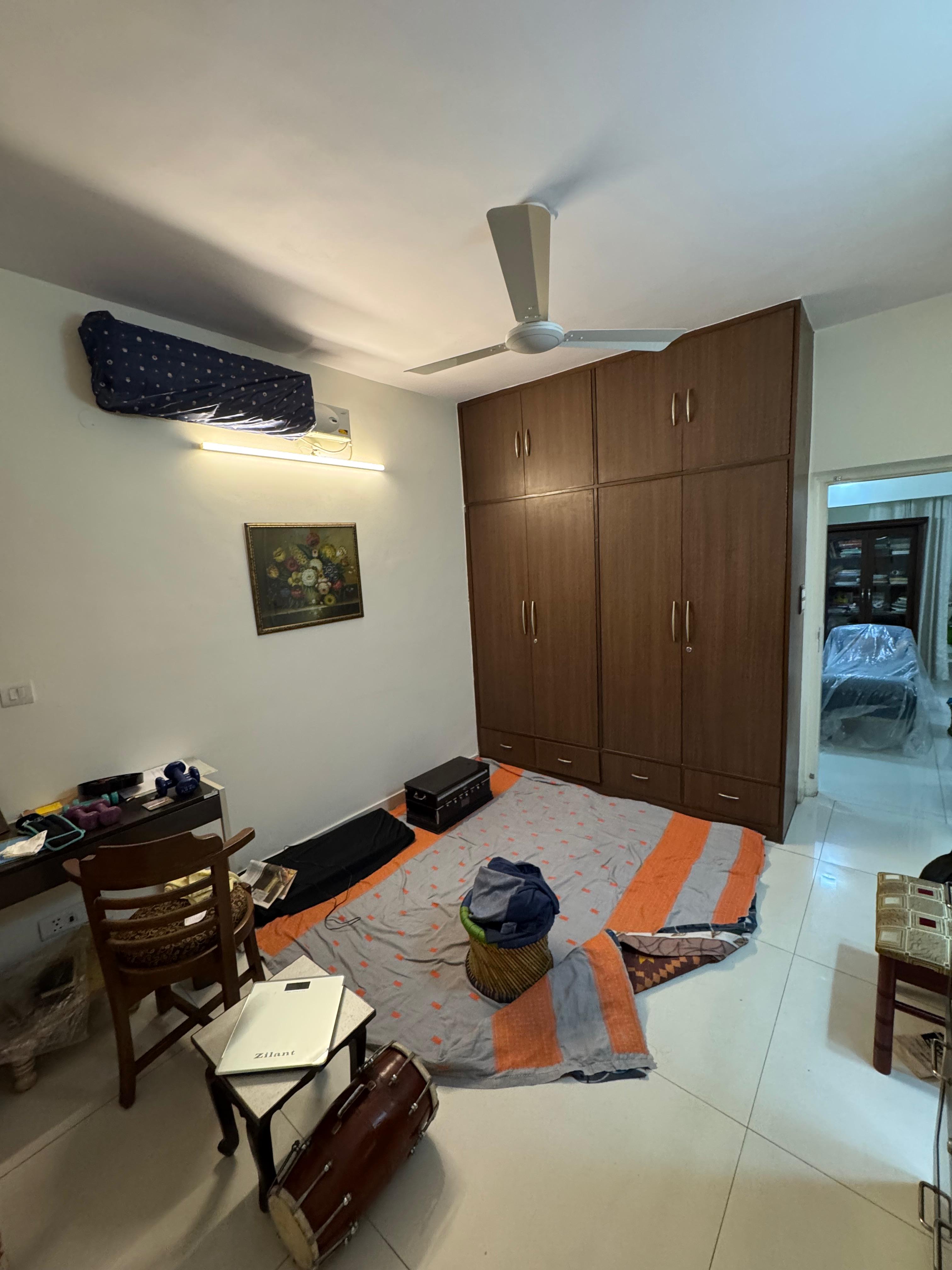 Resale 3 Bedroom 1510 Sq.Ft. Apartment in Unitech Sunbreeze Towers, Vaishali Sector 5 Ghaziabad ...