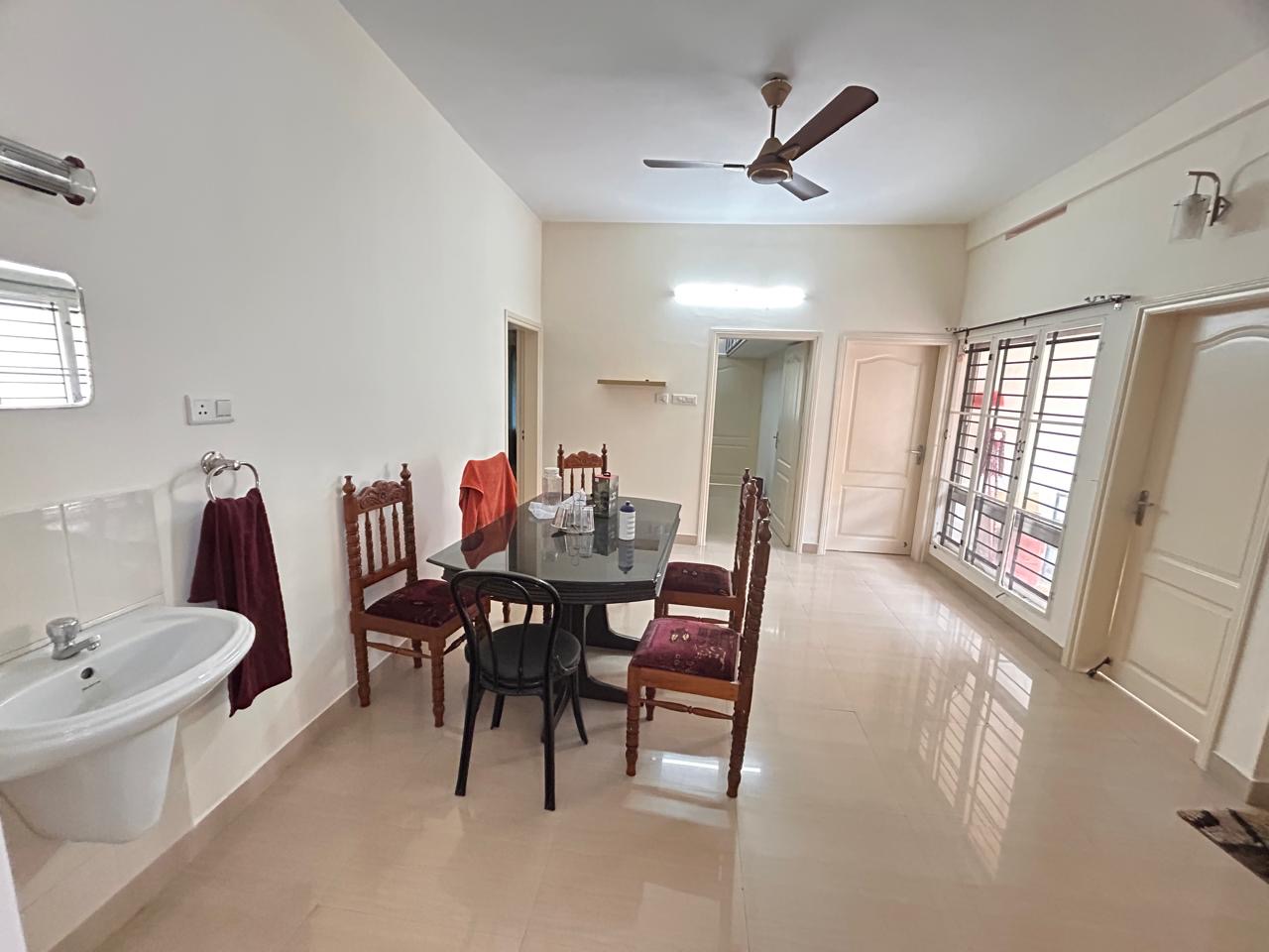 Resale 3 Bedroom 1290 Sq.Ft. Apartment in West Fort Thrissur - 8639211