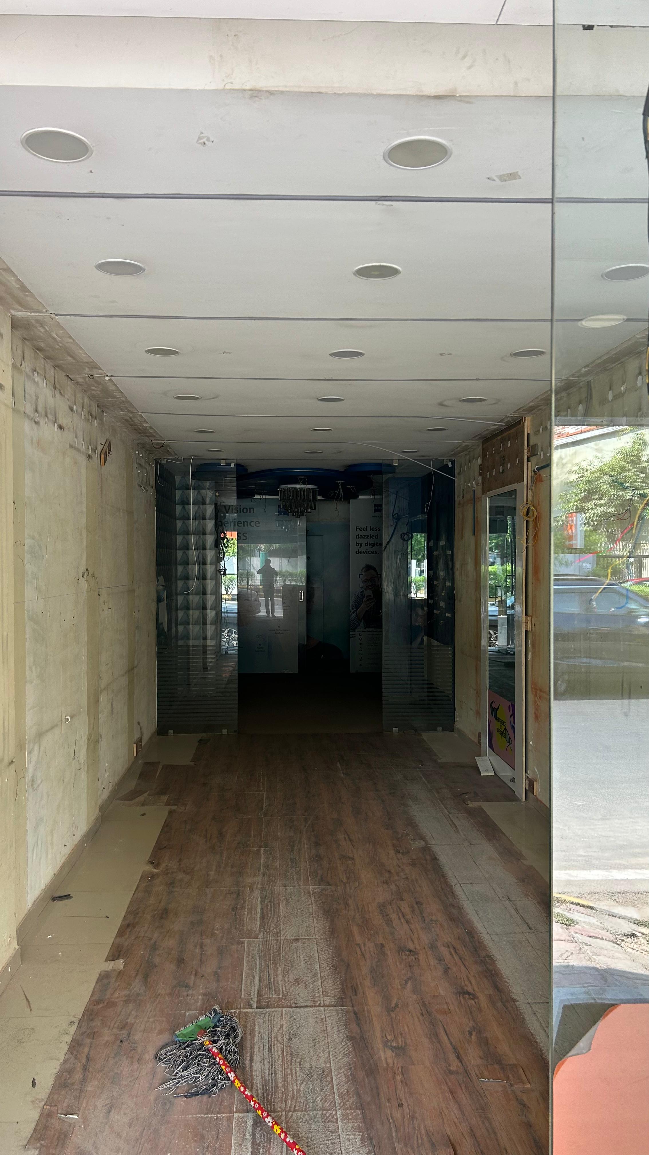 Rental Commercial Shop 1000 Sq.Ft. in Nehrunagar Ahmedabad - 8784600
