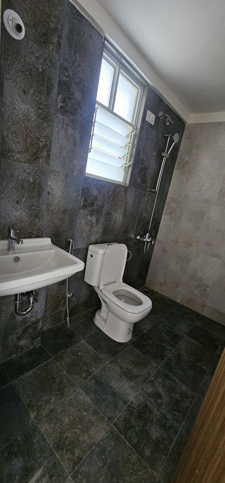 Rental 2.5 Bedroom 1100 Sq.Ft. Apartment in Nanded City Sur, Nanded ...