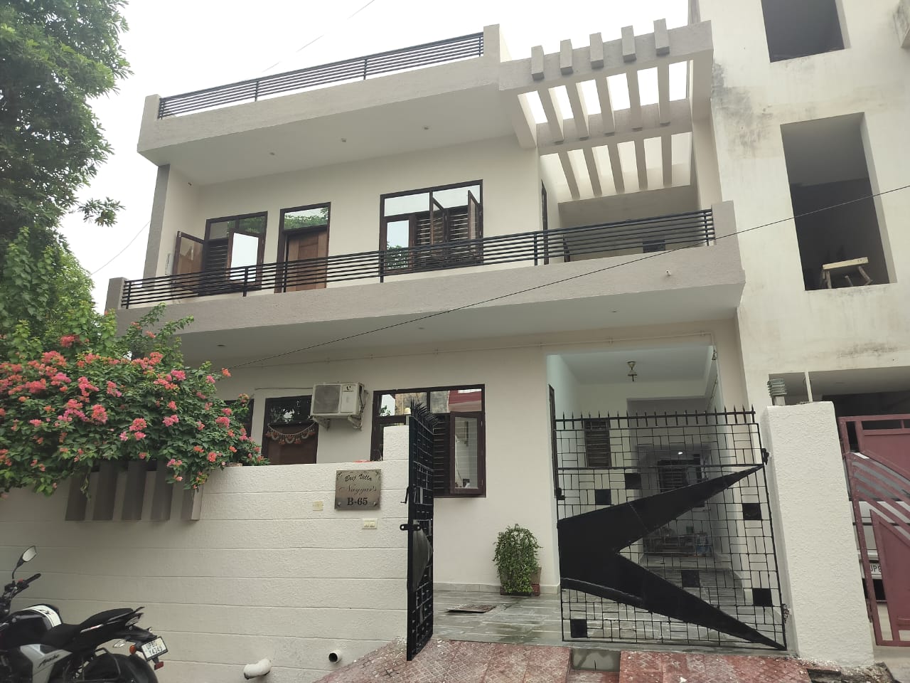 Resale 2 Bedroom 4000 Sq.Ft. Villa in New Agra Colony Agra - 8840501