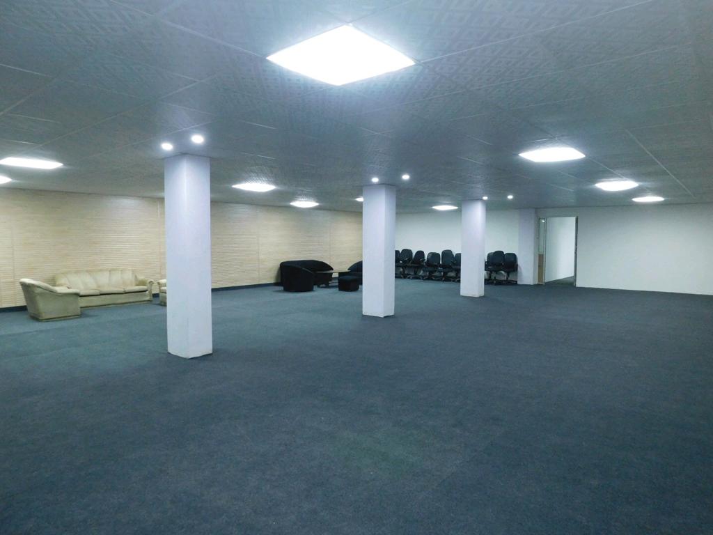 Rental Commercial Office Space 490 Sq.Ft. in Max Towers, Sector 16b ...