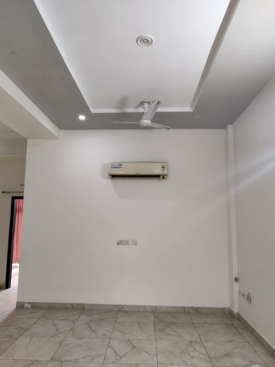 Rental 3 Bedroom 1850 Sq.Ft. Builder Floor in Vipul World Floors ...