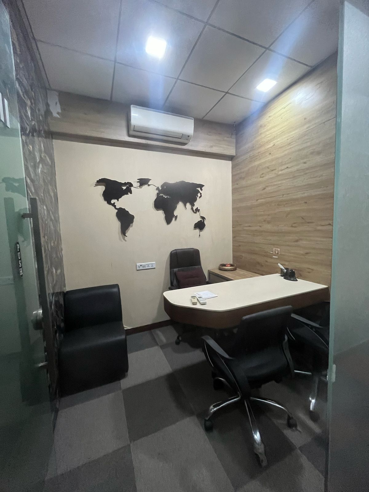 Rental Commercial Office Space 400 Sq.Ft. in Real Tech Park, Vashi ...