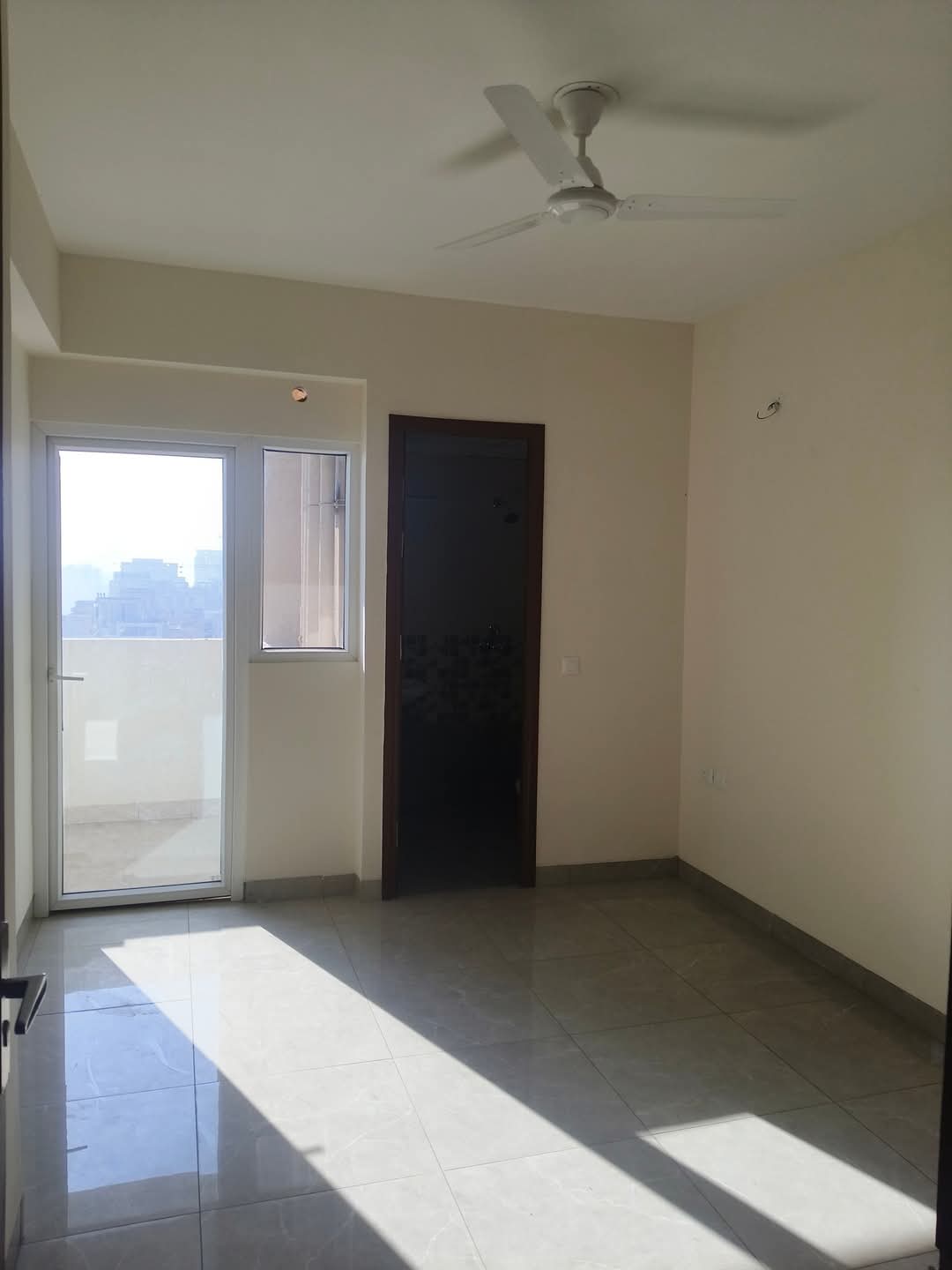 Resale 2 Bedroom 930 Sq.Ft. Apartment in Supertech Cape Town, Sector 74 ...