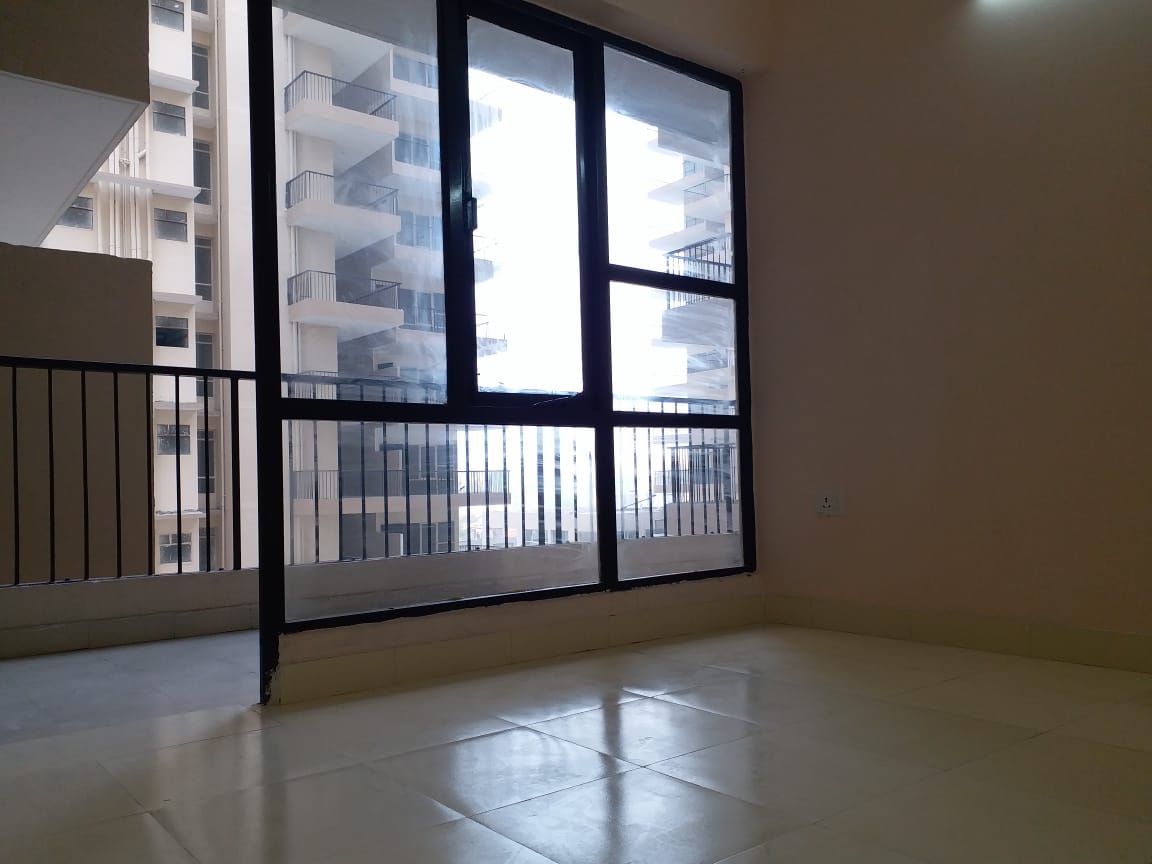 Resale 2 Bedroom 800 Sq.Ft. Apartment in OP Floridaa, Sector 82 ...
