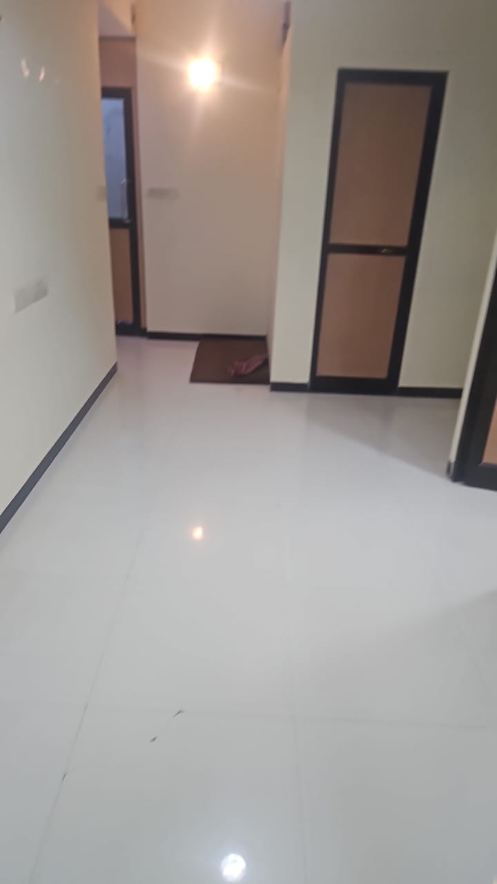 Rental Commercial Office Space 260 Sq.Ft. in Divya Commercial Complex ...